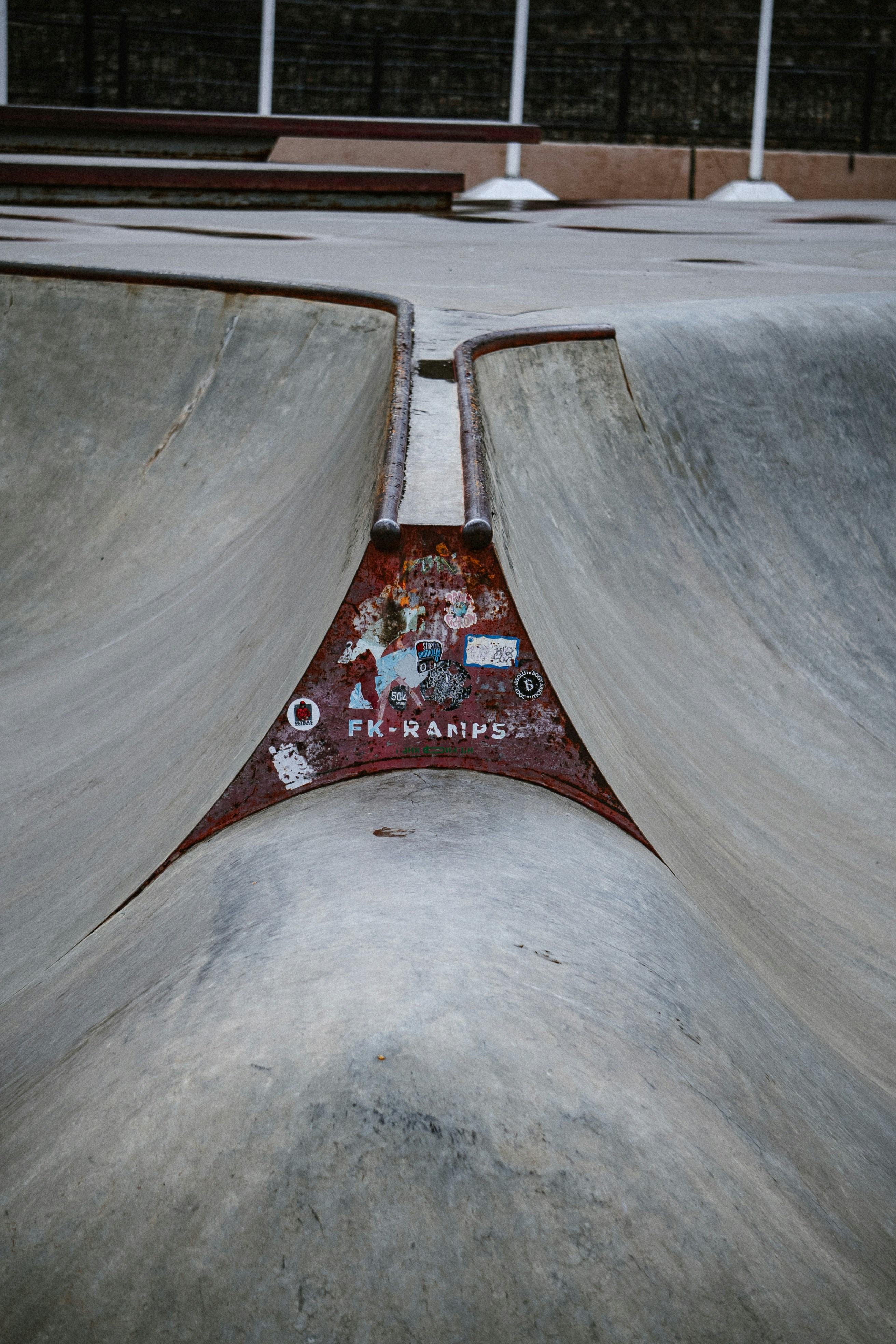 A skateboard park with many ramps and ramps photo – Free Grey Image on ...