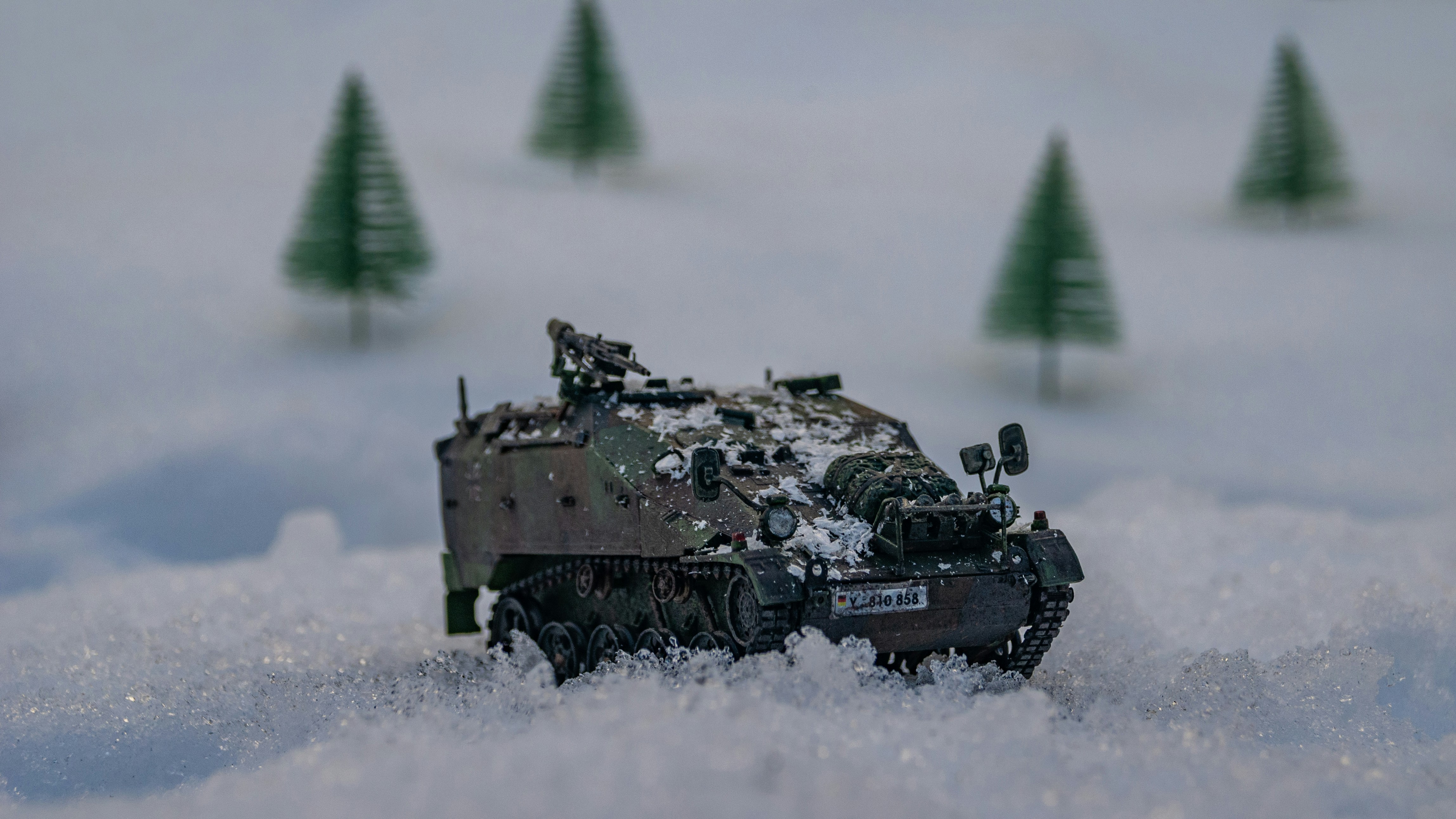 Tracked in White: A Weathered Tank Model Anchors a Winter Scene