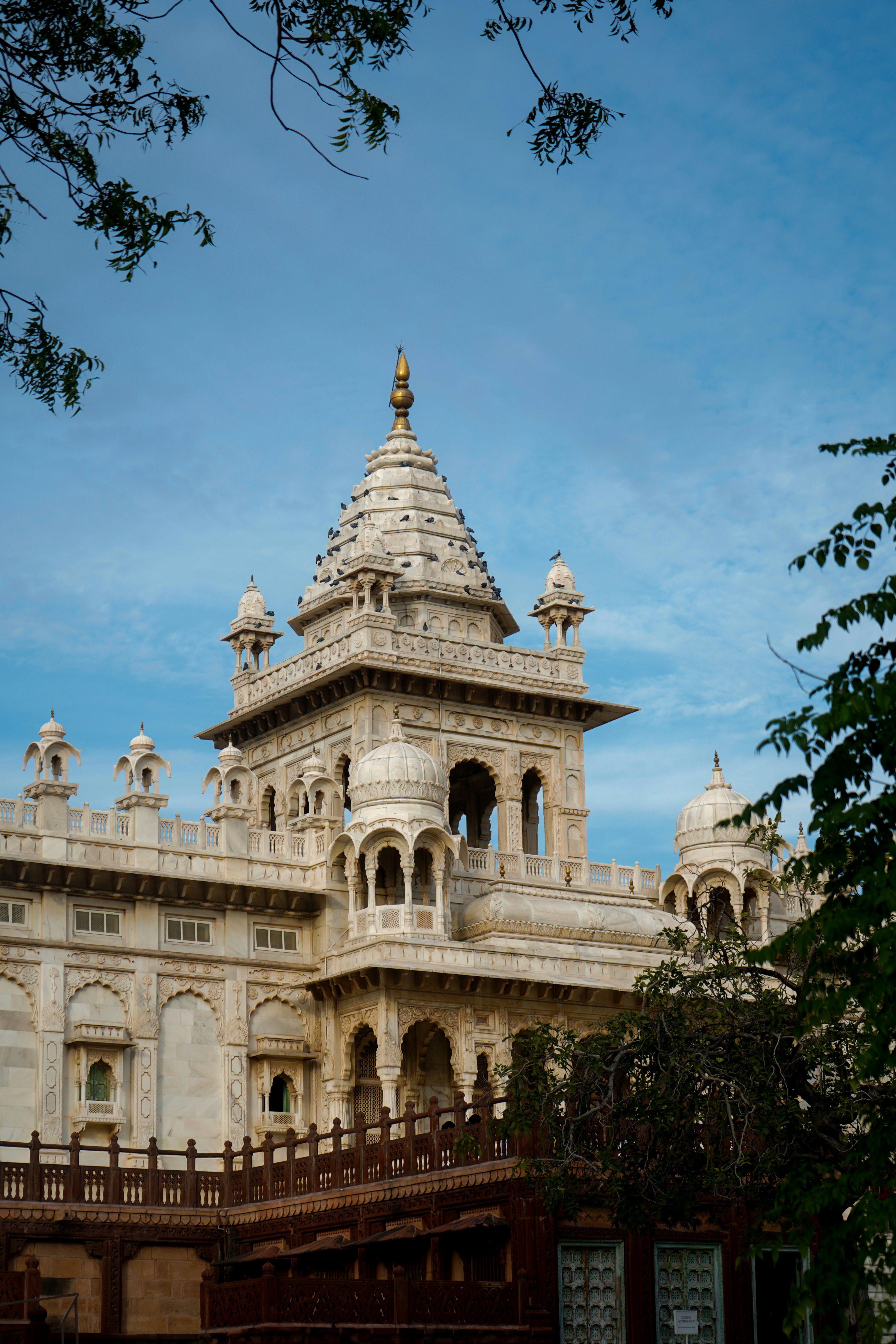 A large white building with a tall tower photo – Free Rajasthan Image ...