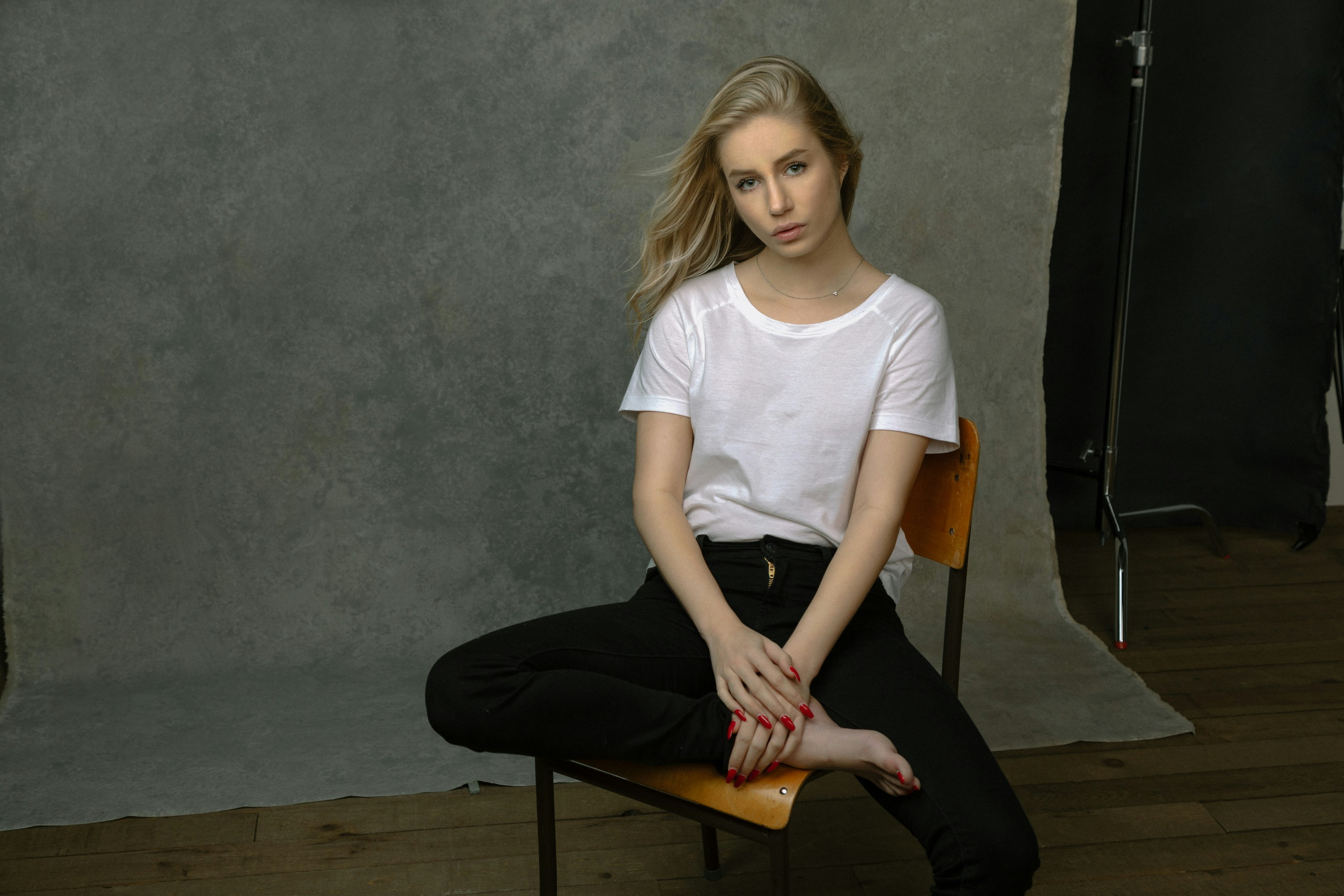 Teen Starlet Studio Model Pictures | Download Free Images on Unsplash