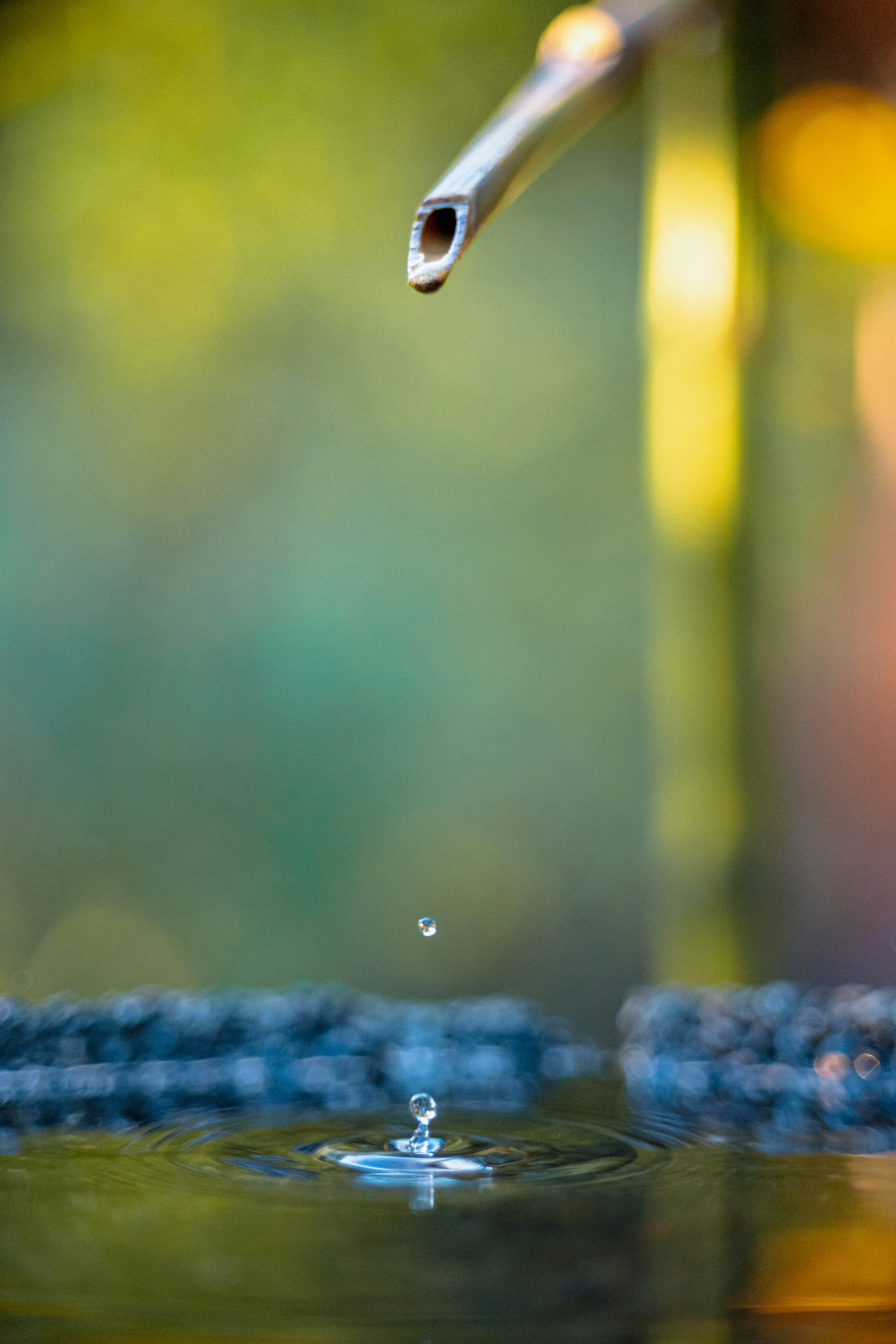 Lone Droplet Meets a Velvet Rainbow