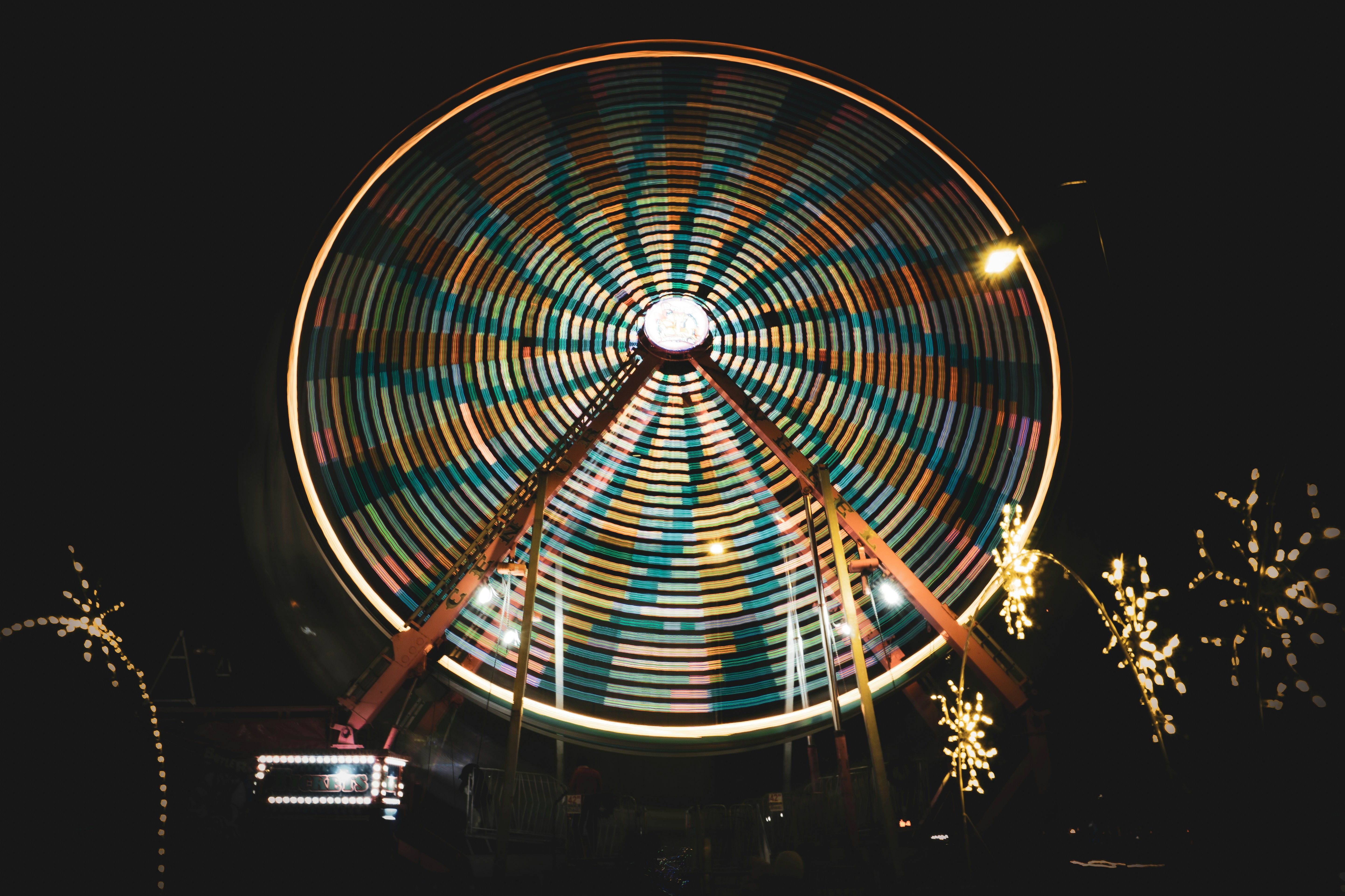 Ferris wheel lights painting circles