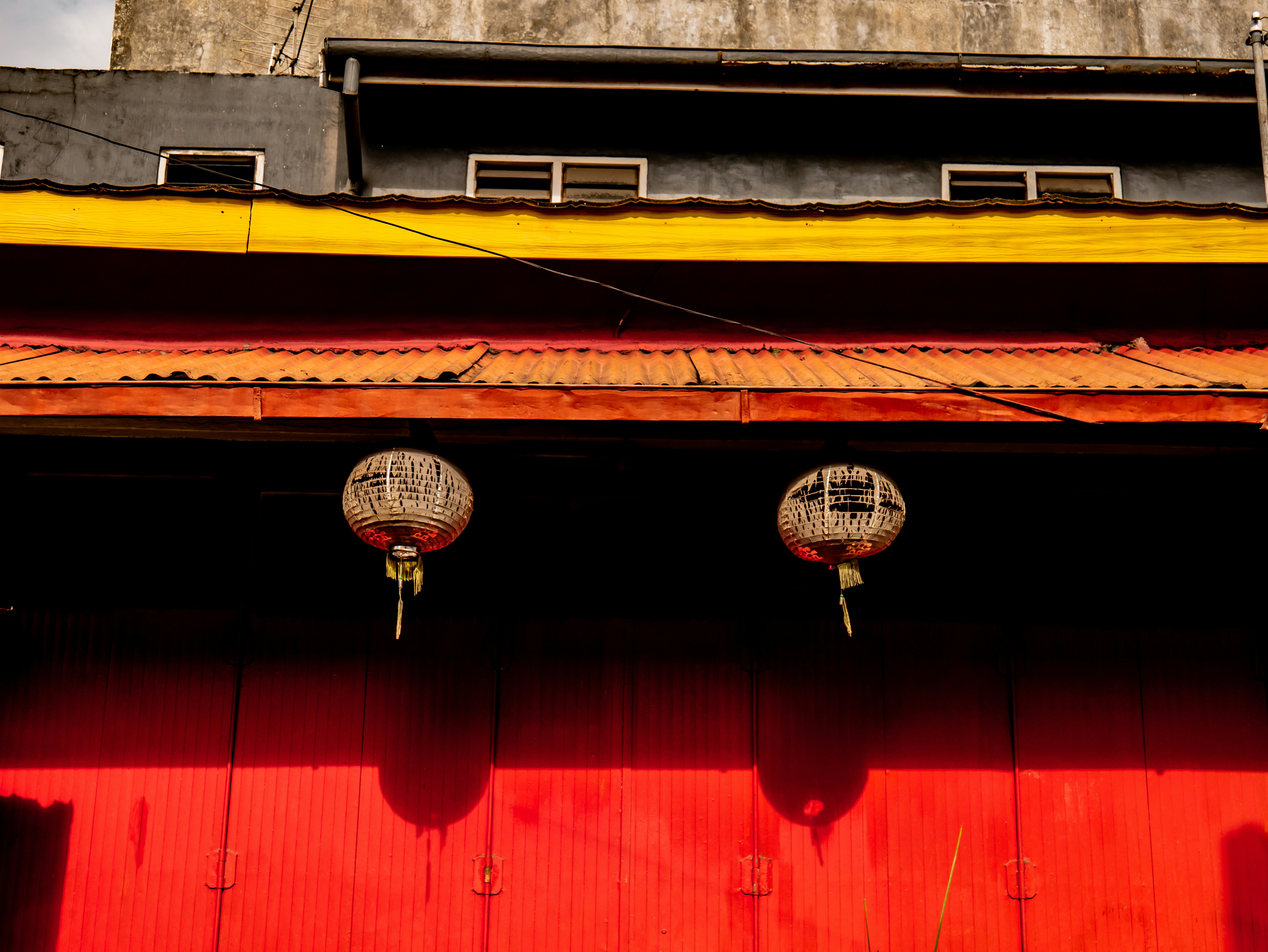 Old chinese architecture with lantern decoration.