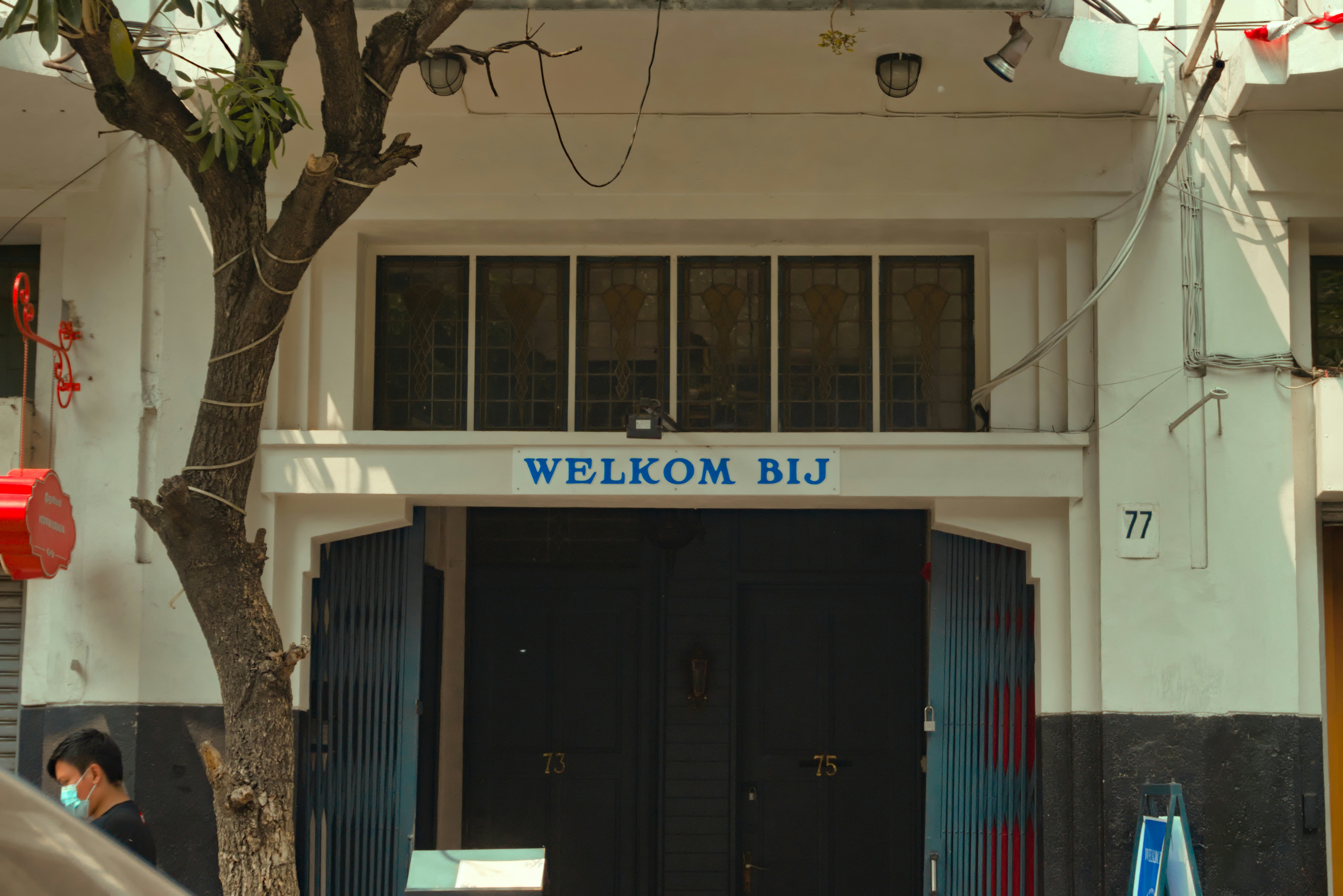 Urban Threshold: The Blue Welcome