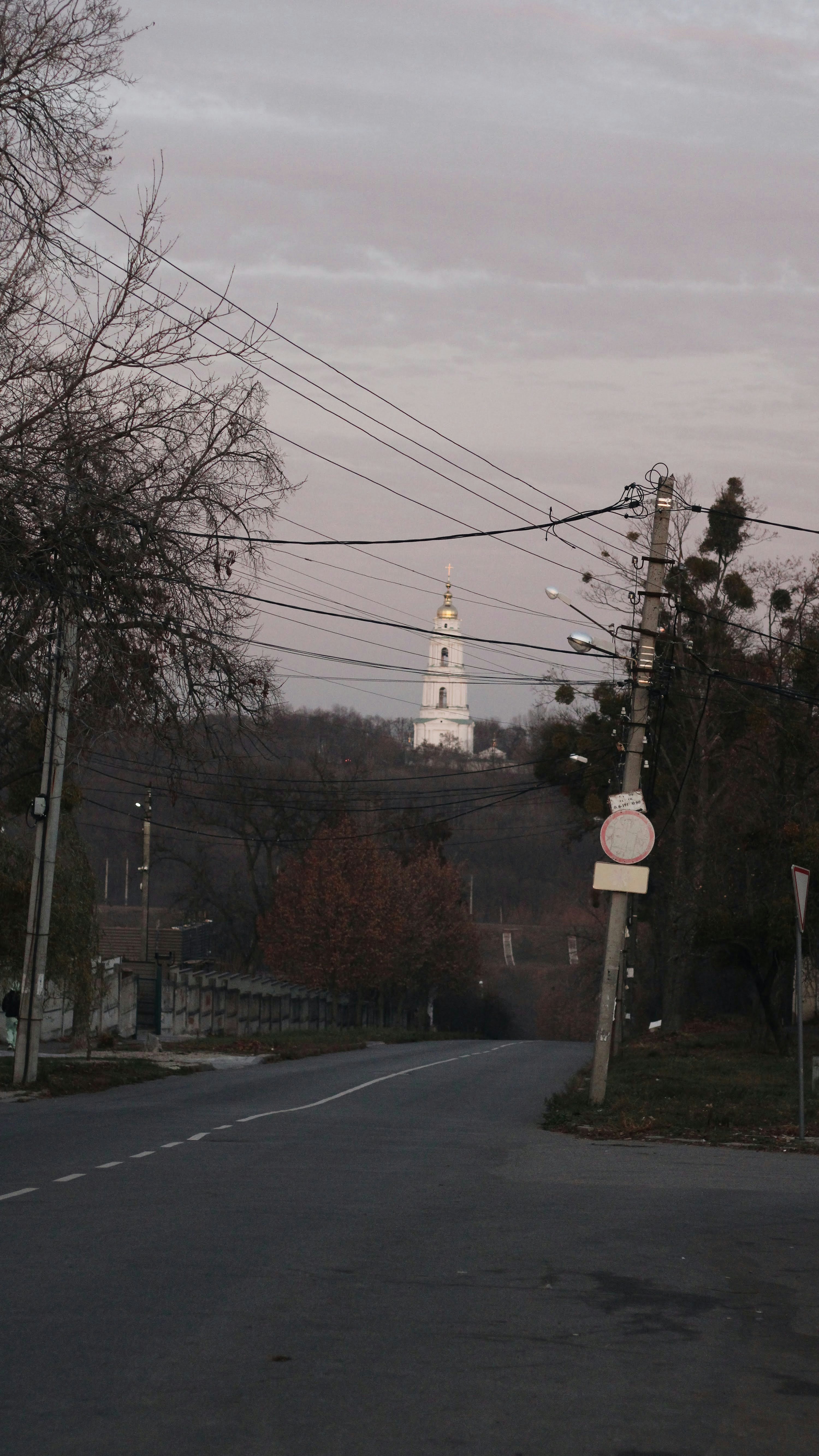 Photo by Roman Hnydin with Canon EOS 2000D