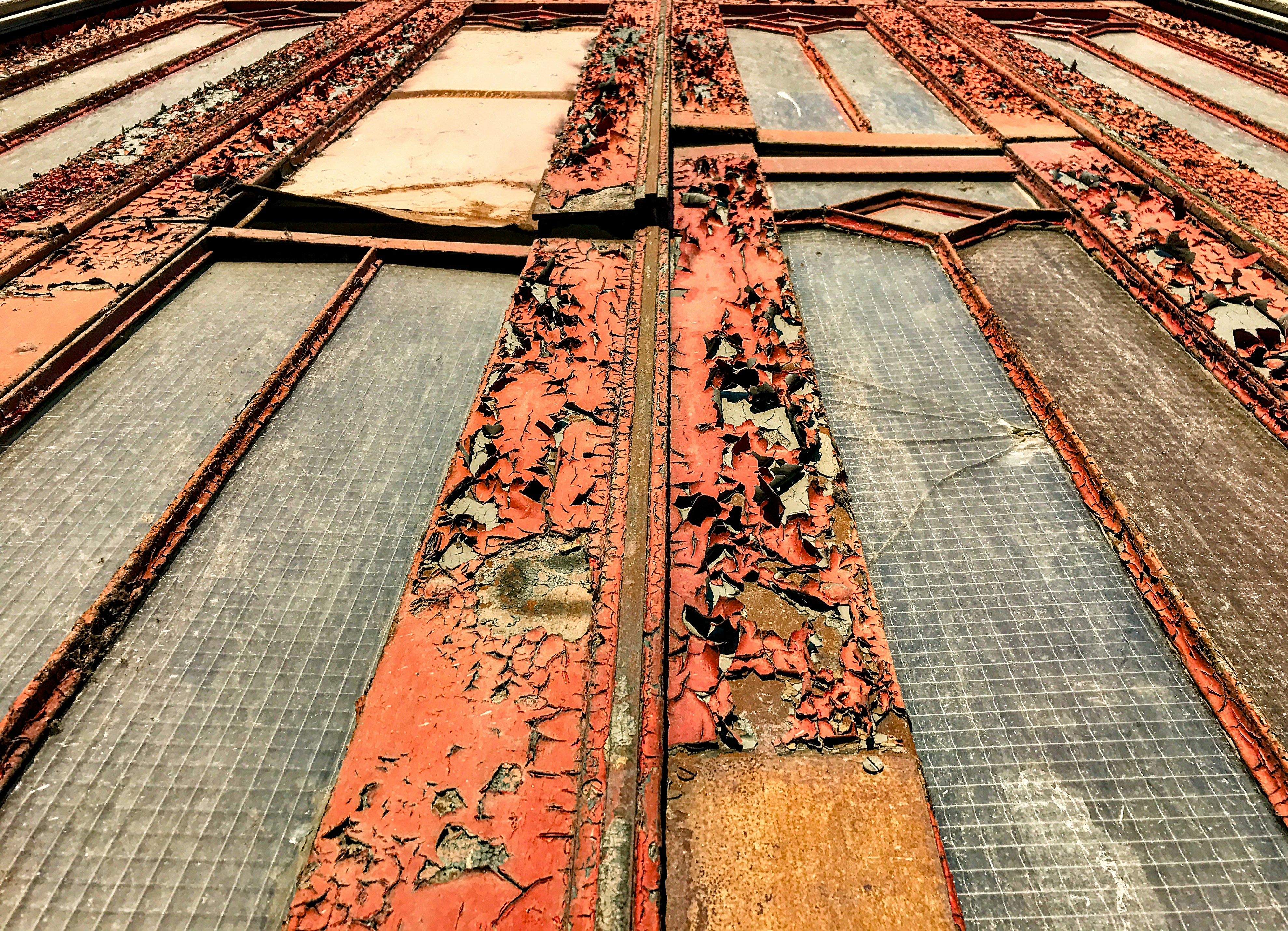 A close up of a rusted metal structure photo – Free Rust Image on Unsplash
