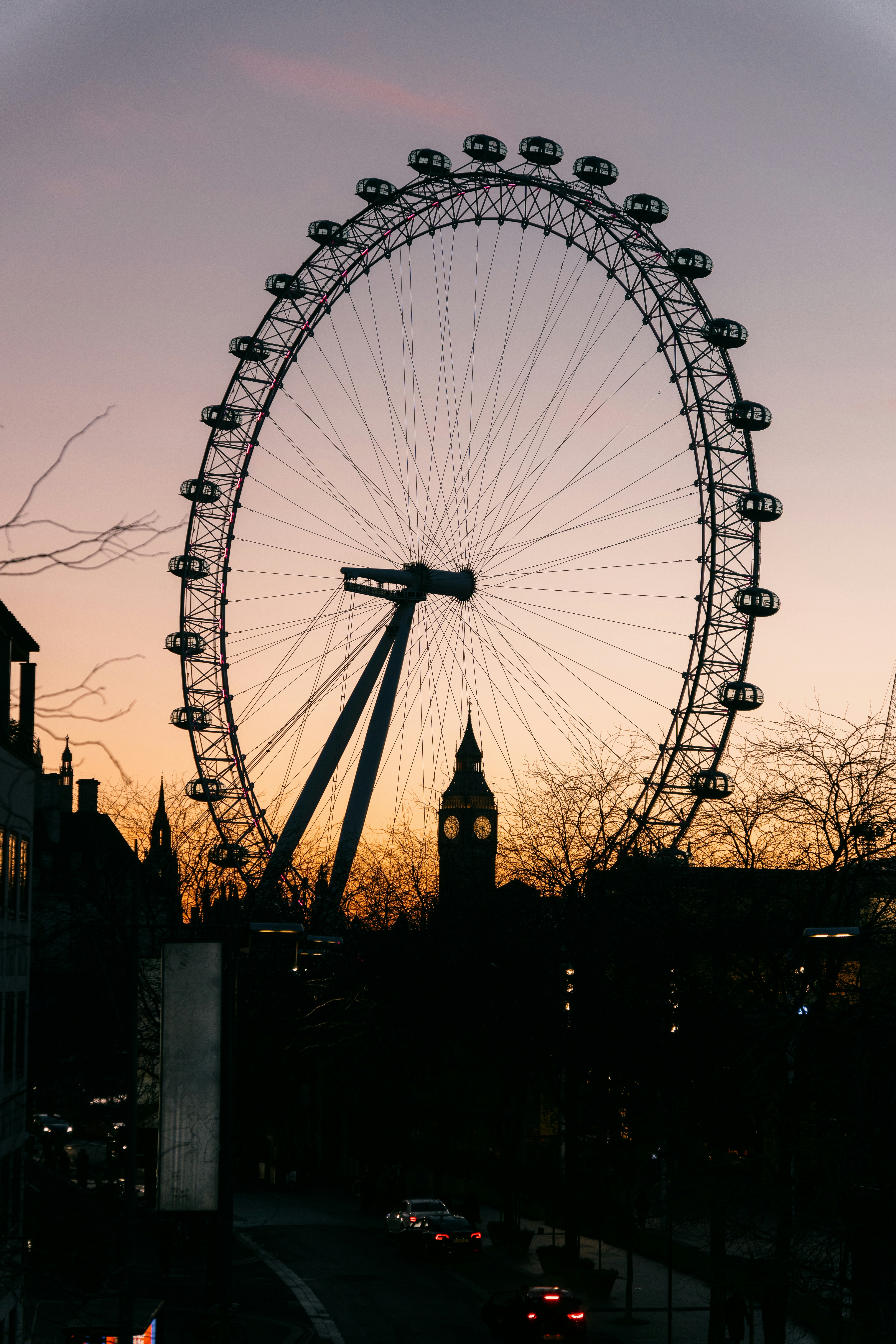 Twilight Rings over Westminster: The London Eye Framing a Quiet Sunset Skyline