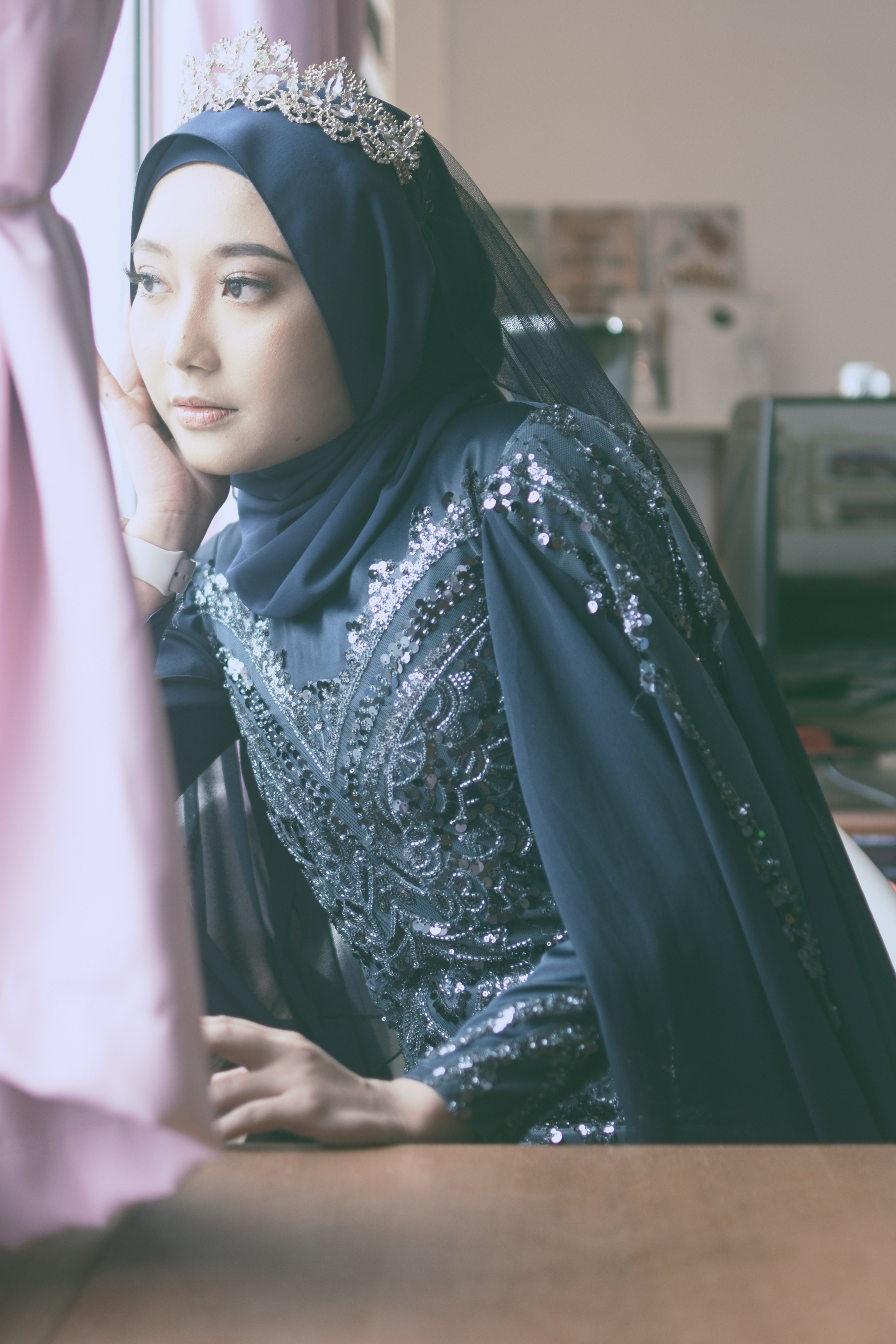 Reflective Elegance in Sequined Splendor