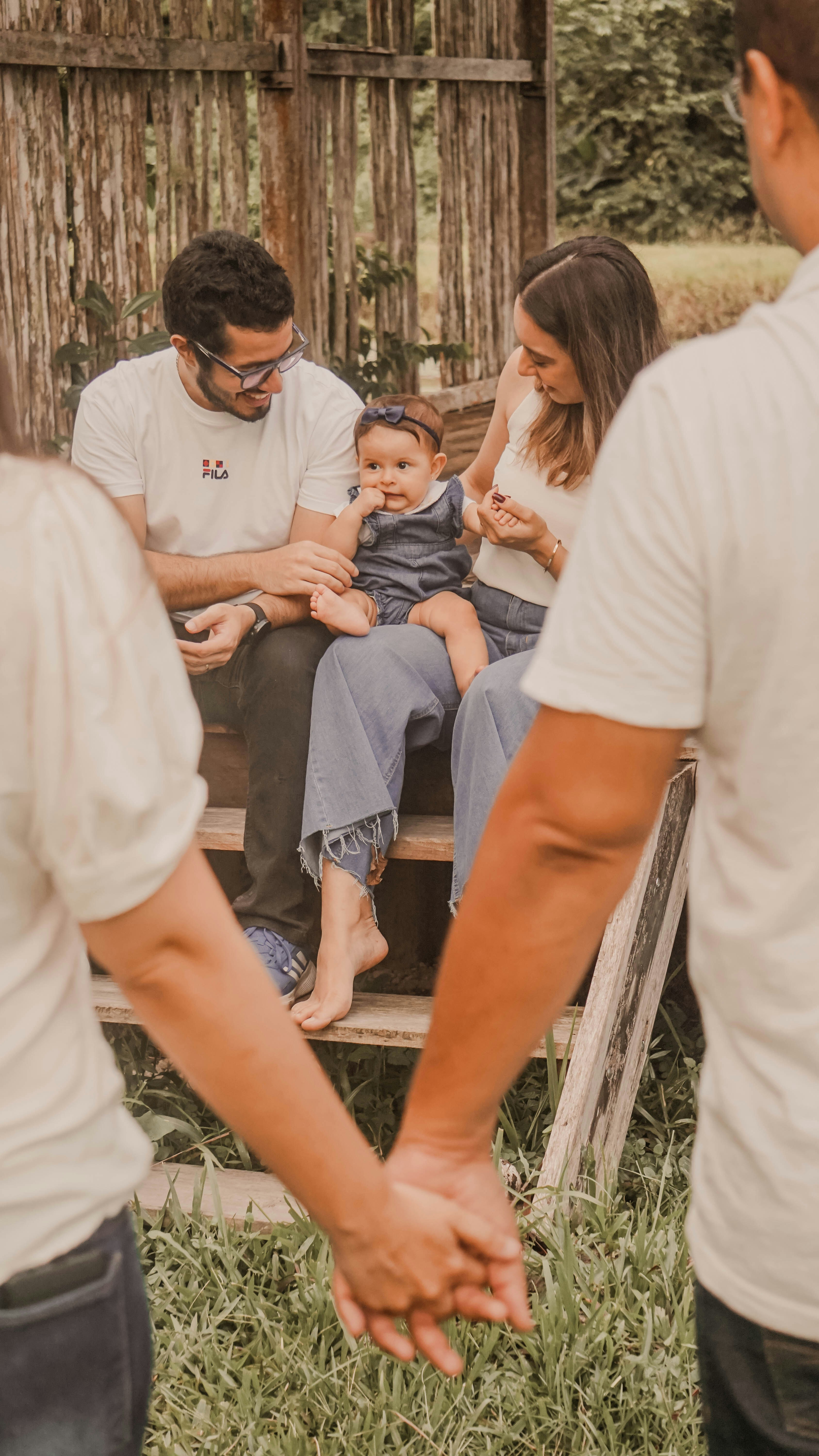 Family Members Pictures | Download Free Images on Unsplash