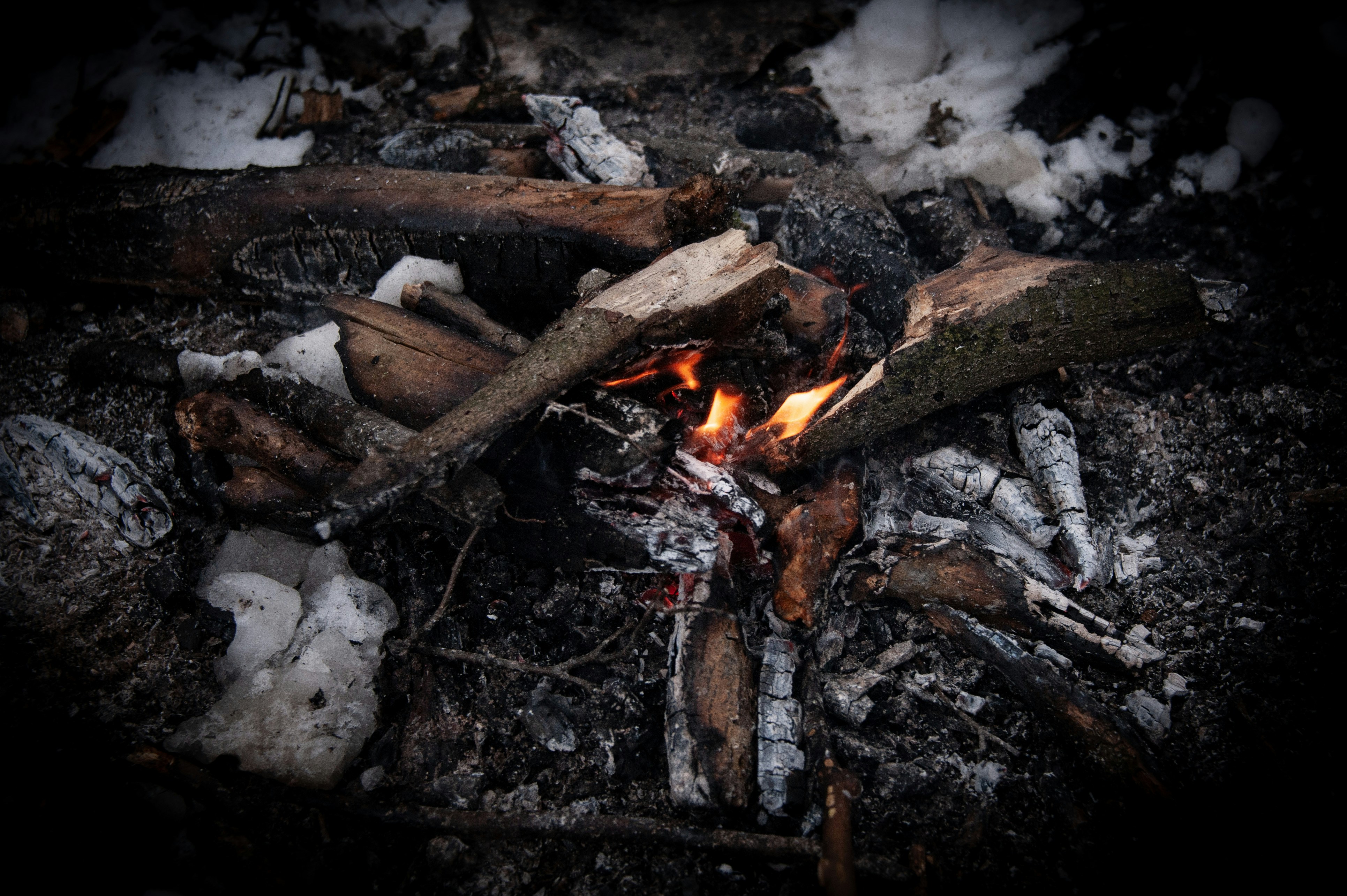 Winter Fire Pictures | Download Free Images on Unsplash