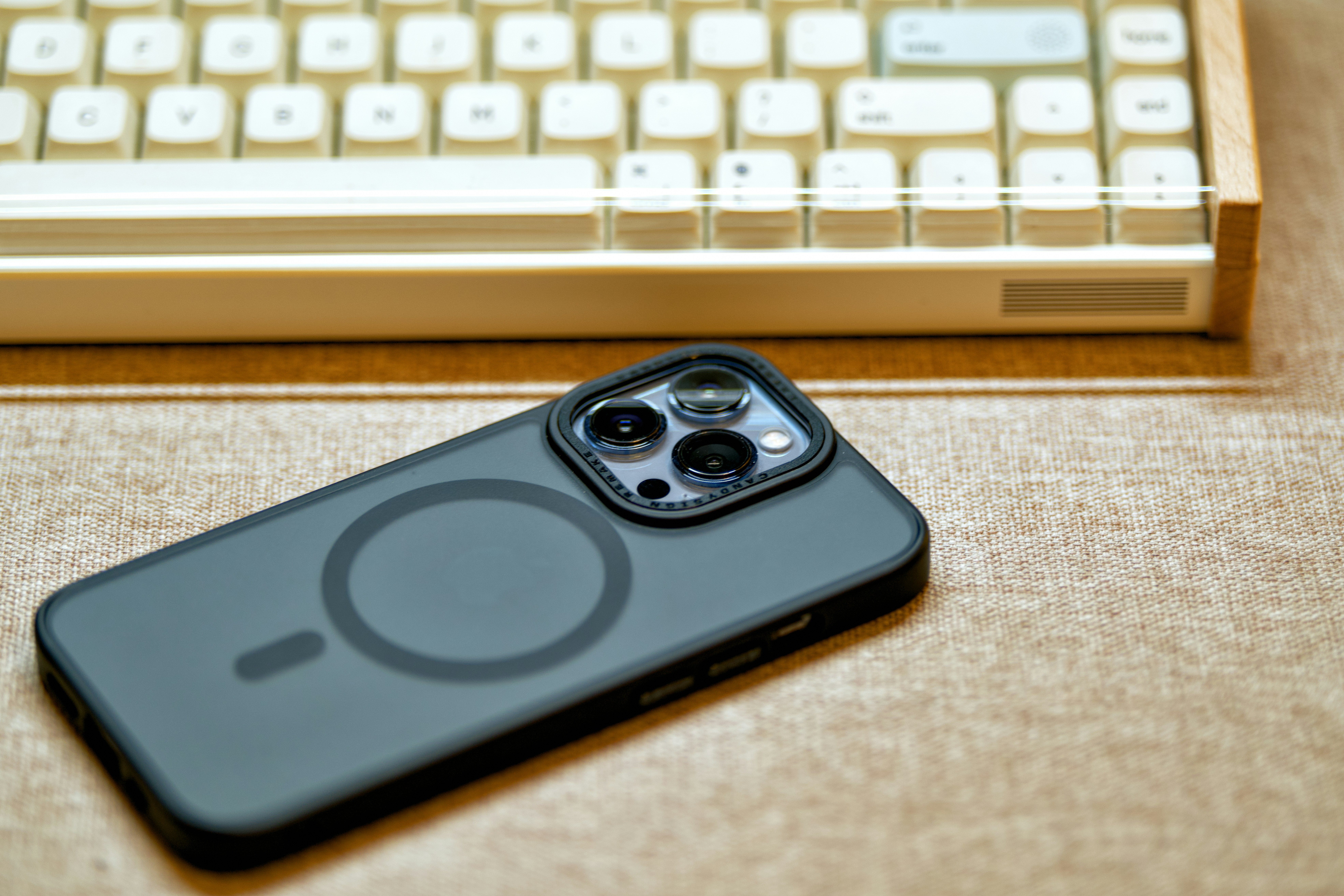 A close up of a cell phone near a keyboard photo – Free Computer Image ...