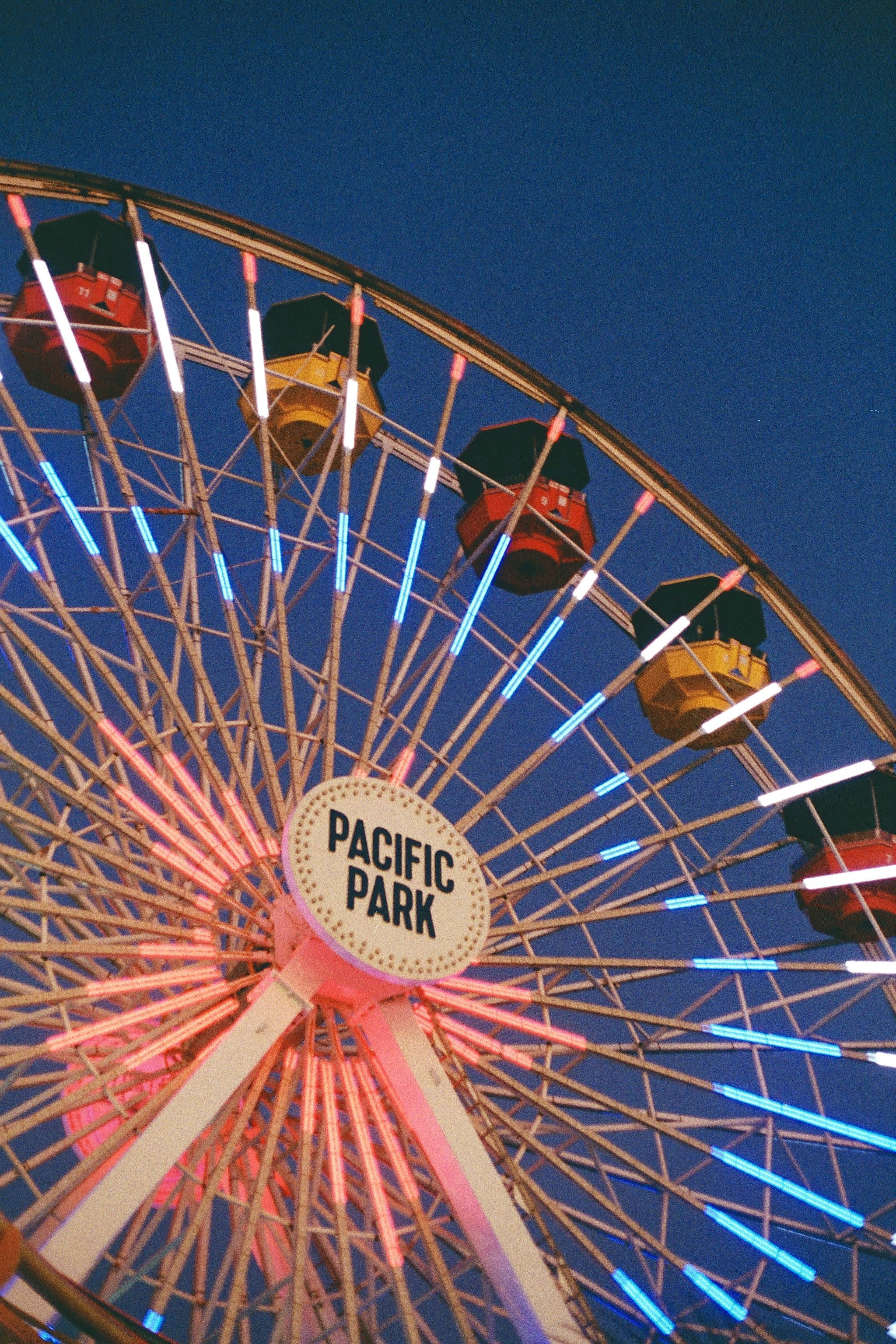 A ferris wheel with a sign that says pacific park photo – Free Santa ...