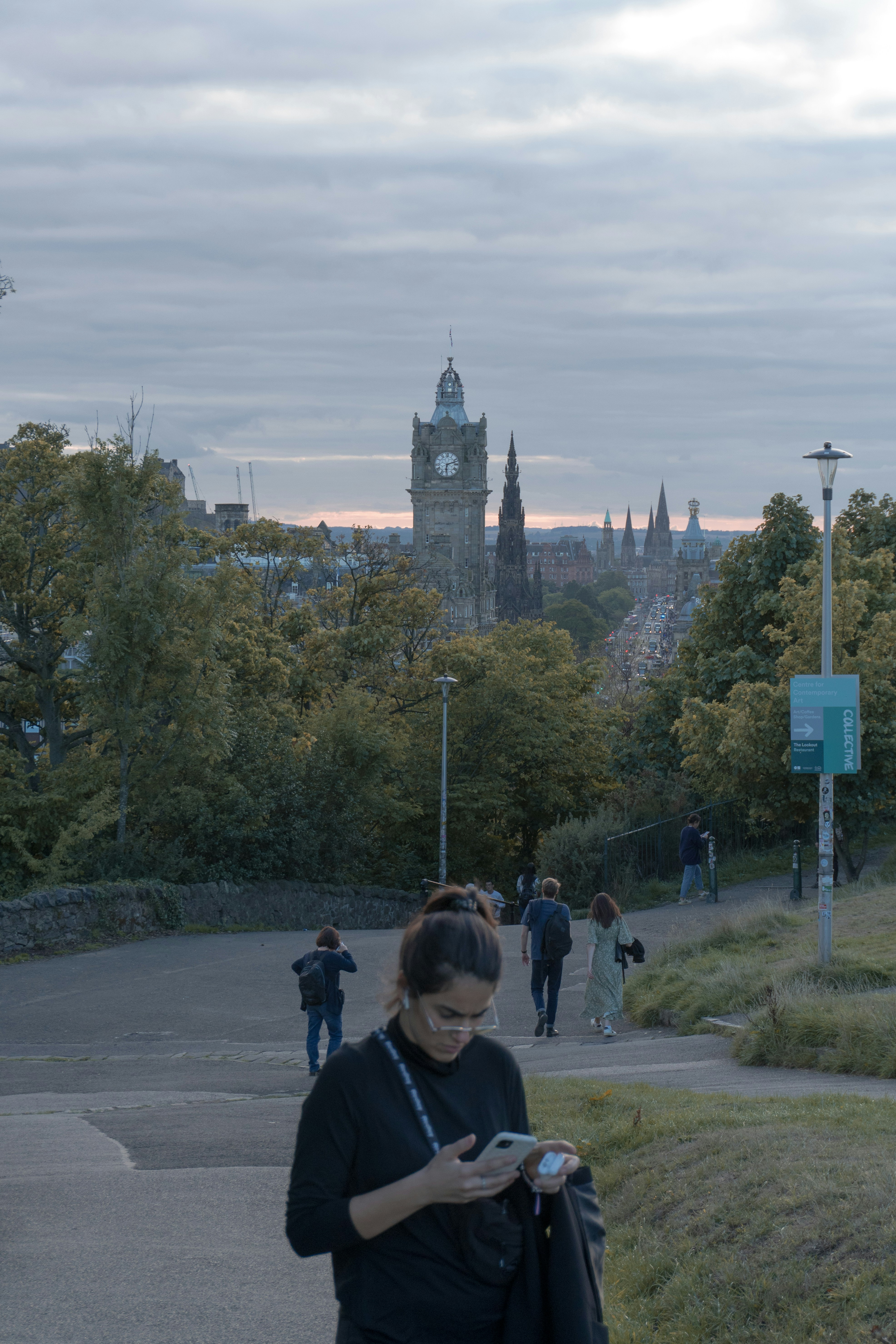 Dusk on Calton Hill: A Quiet Pedestrian's Glance at Edinburgh's Clock Tower