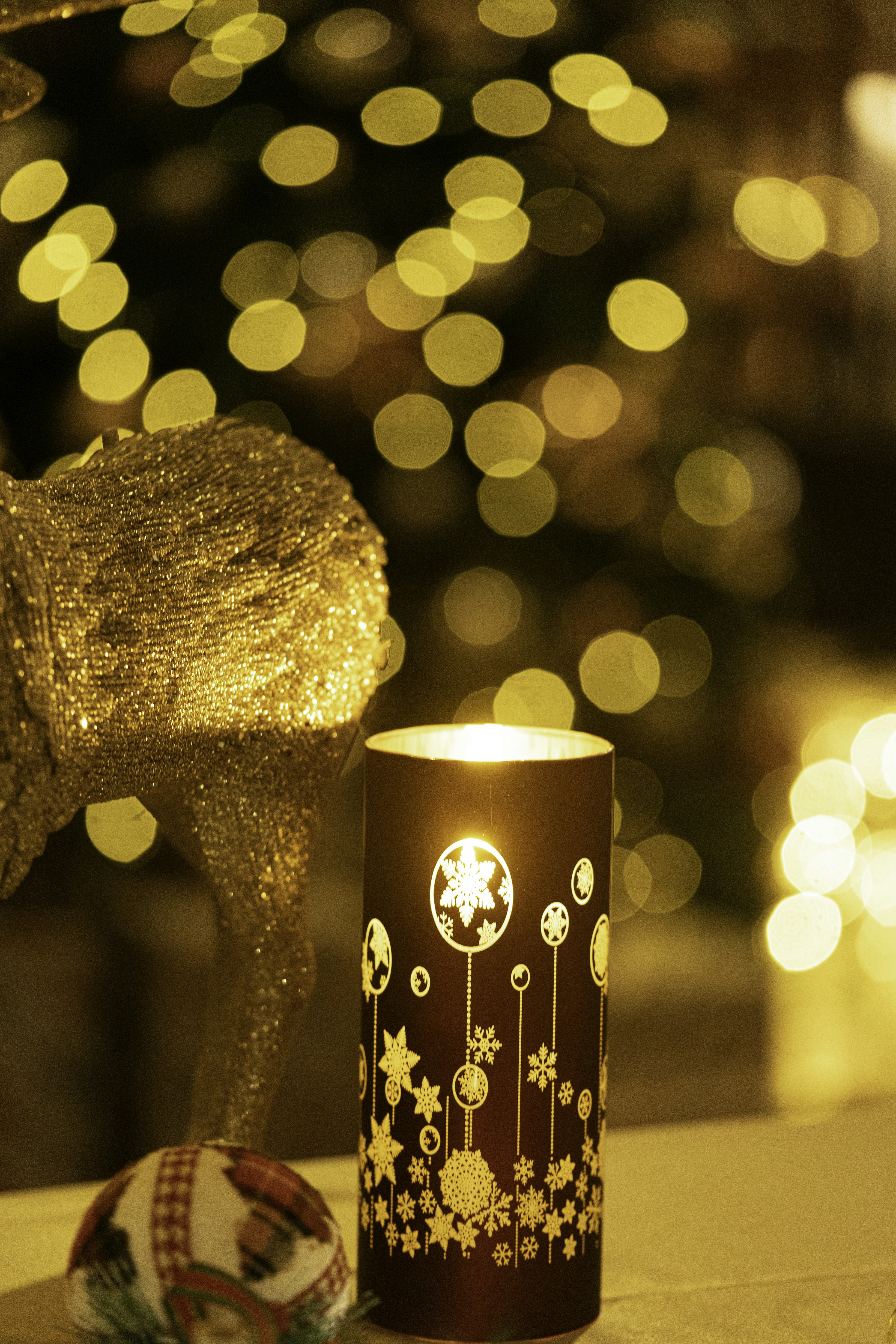 Gilded Quiet: Candlelight, Glitter, and Holiday Bokeh