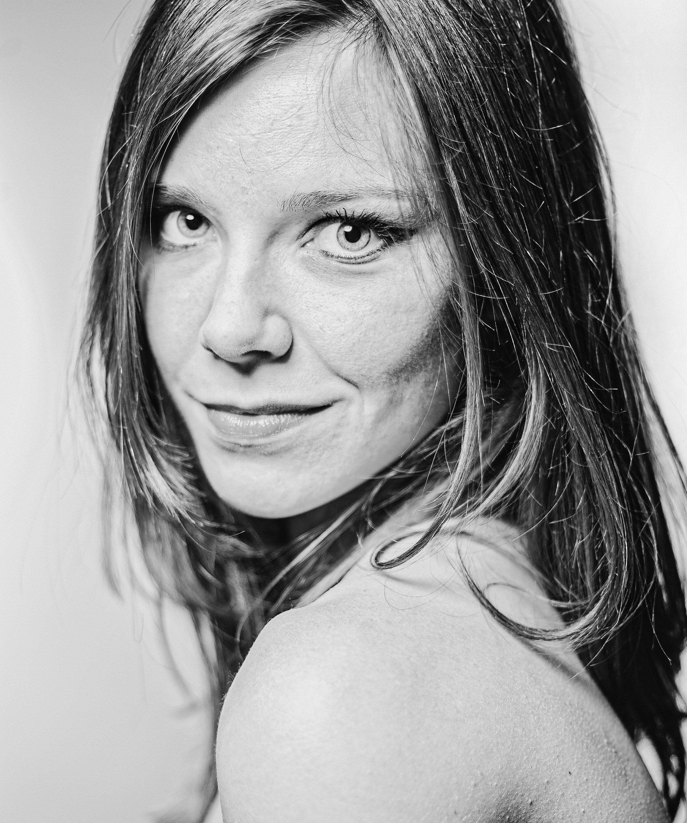 A black and white photo of a woman smiling photo – Free Young woman ...