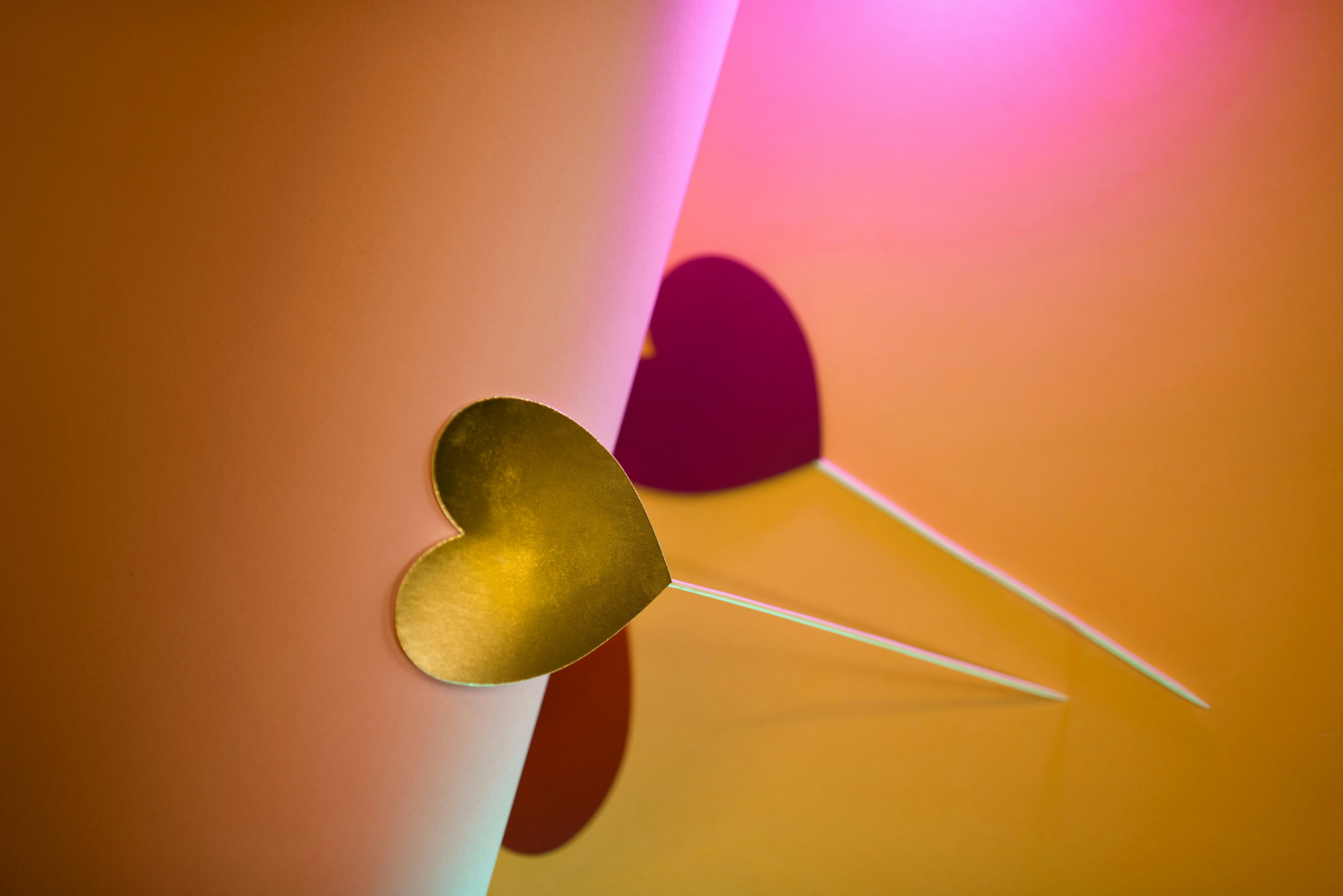 Heartfelt Echoes: A Knife-Edge Moment of Light and Shape