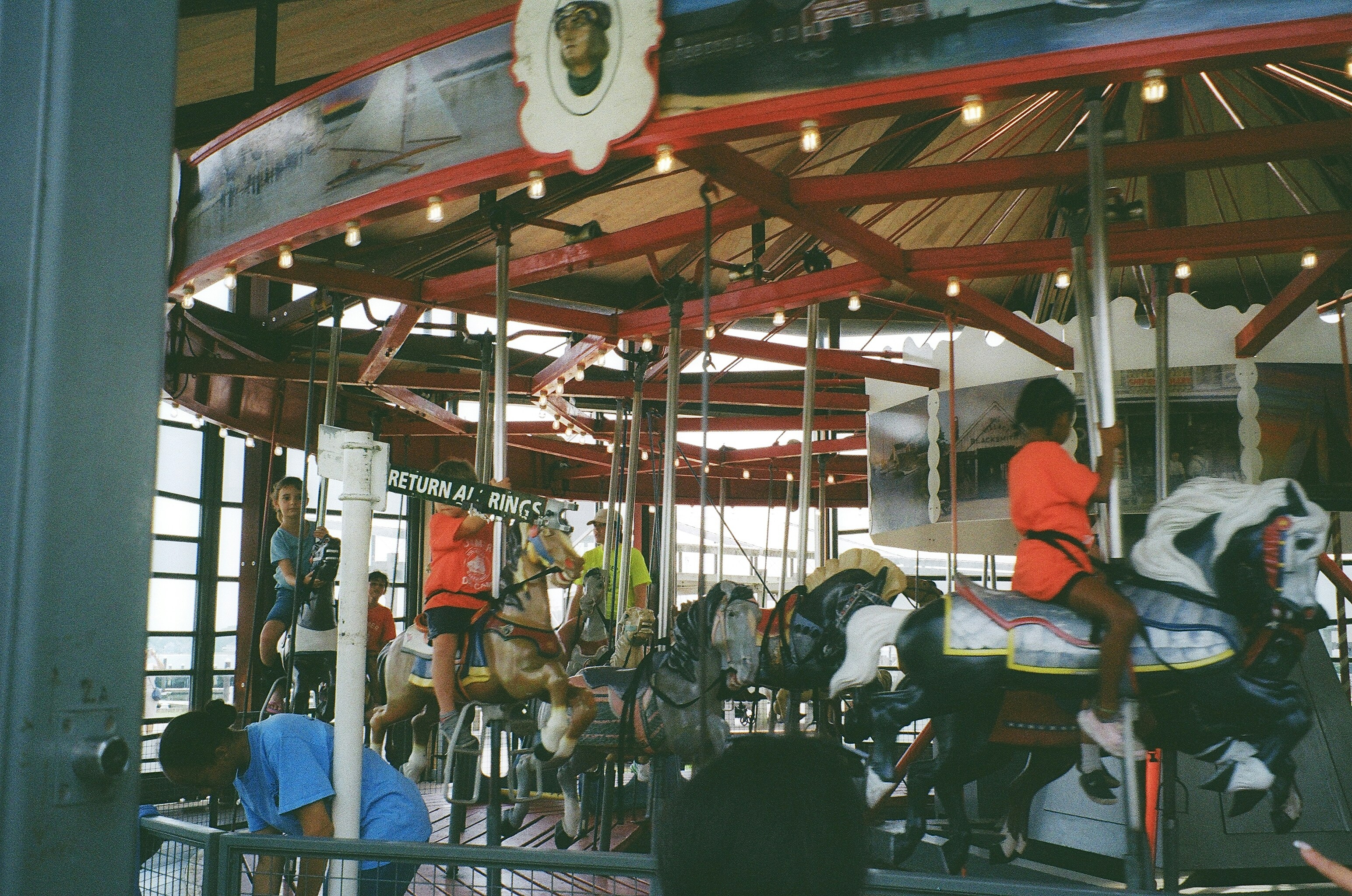 Industrial Carousel Pictures | Download Free Images on Unsplash