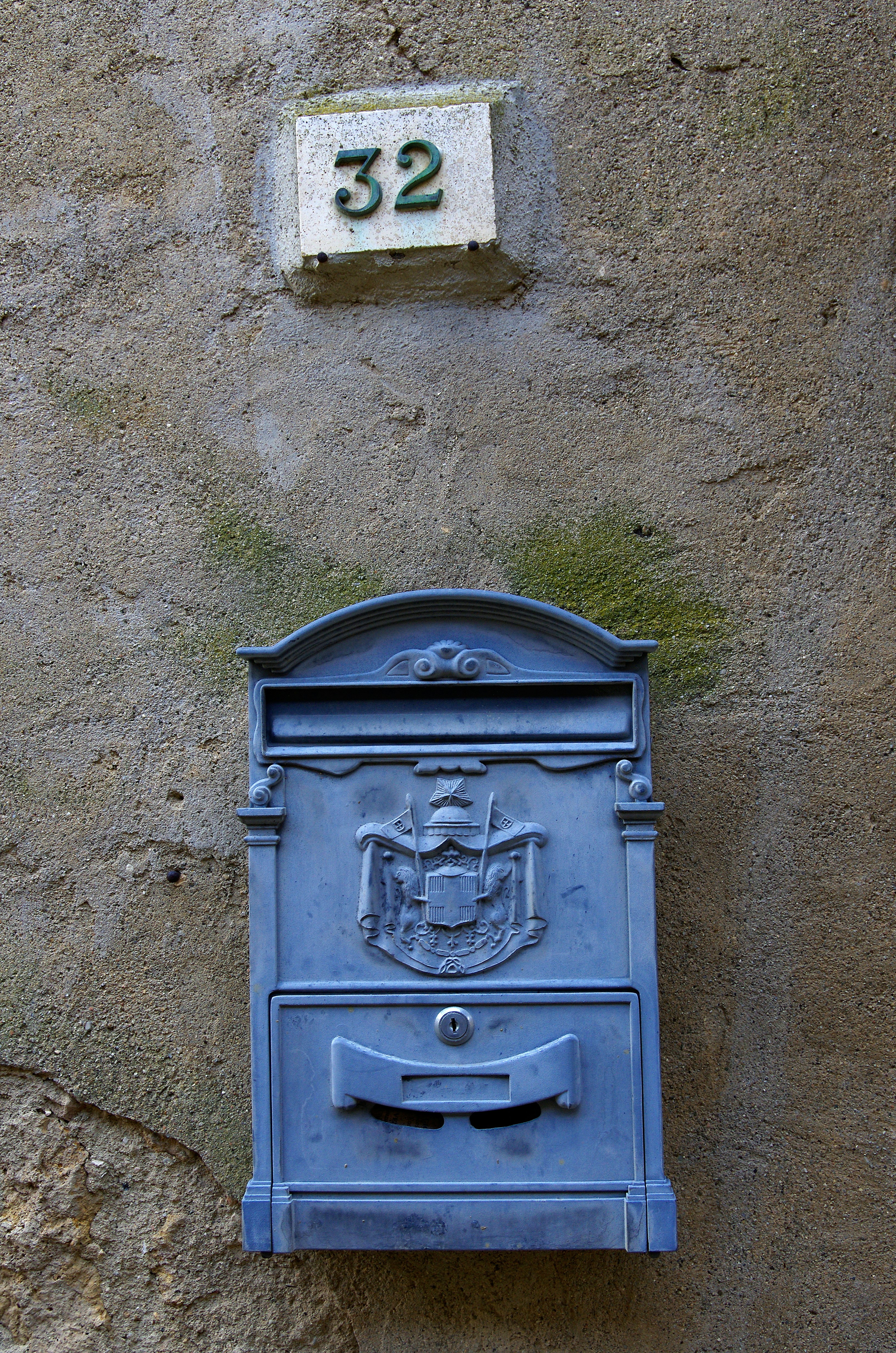 Heritage in Blue: The Timeless Mailbox