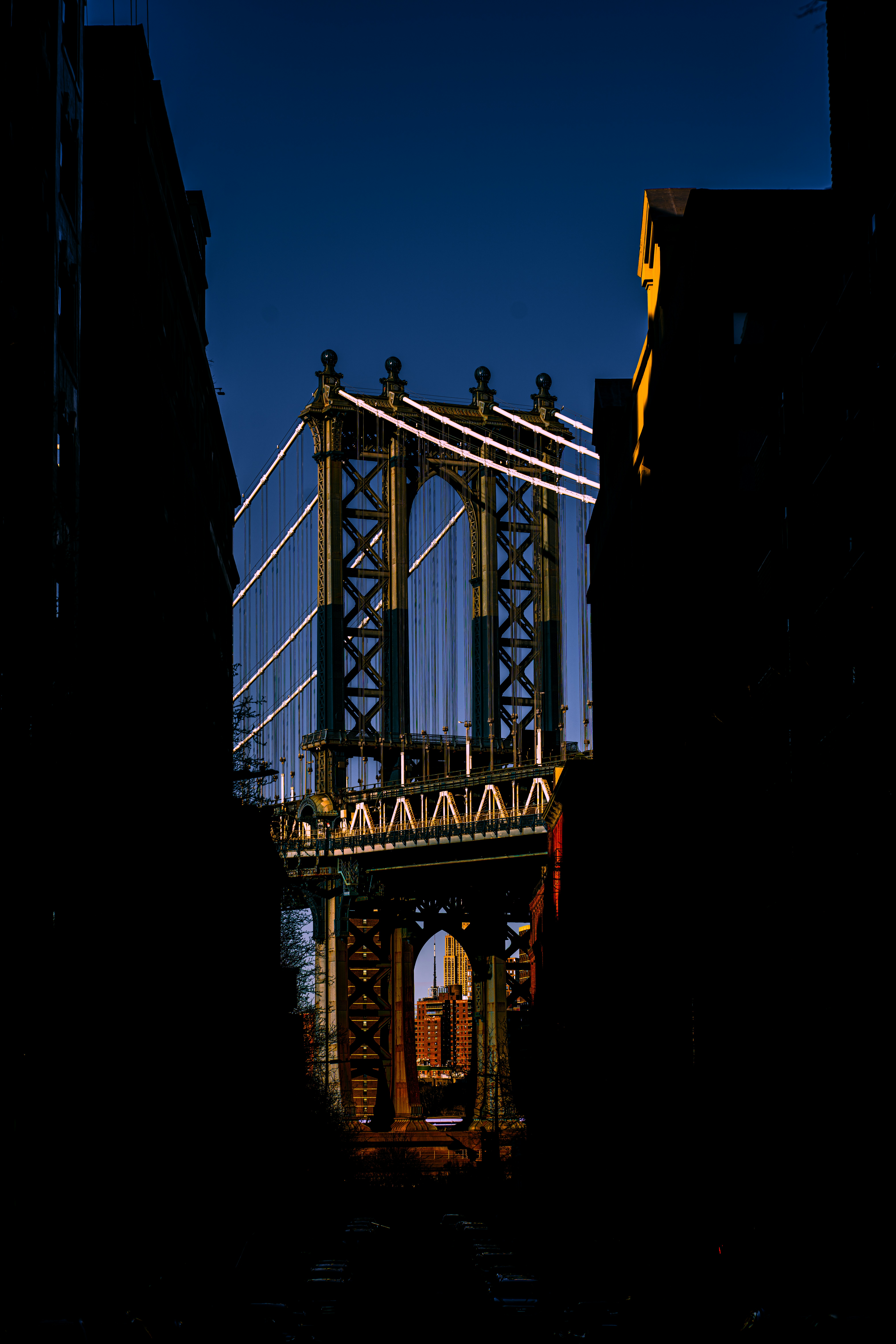A very tall bridge spanning over a river photo – Free Brooklyn bridge ...
