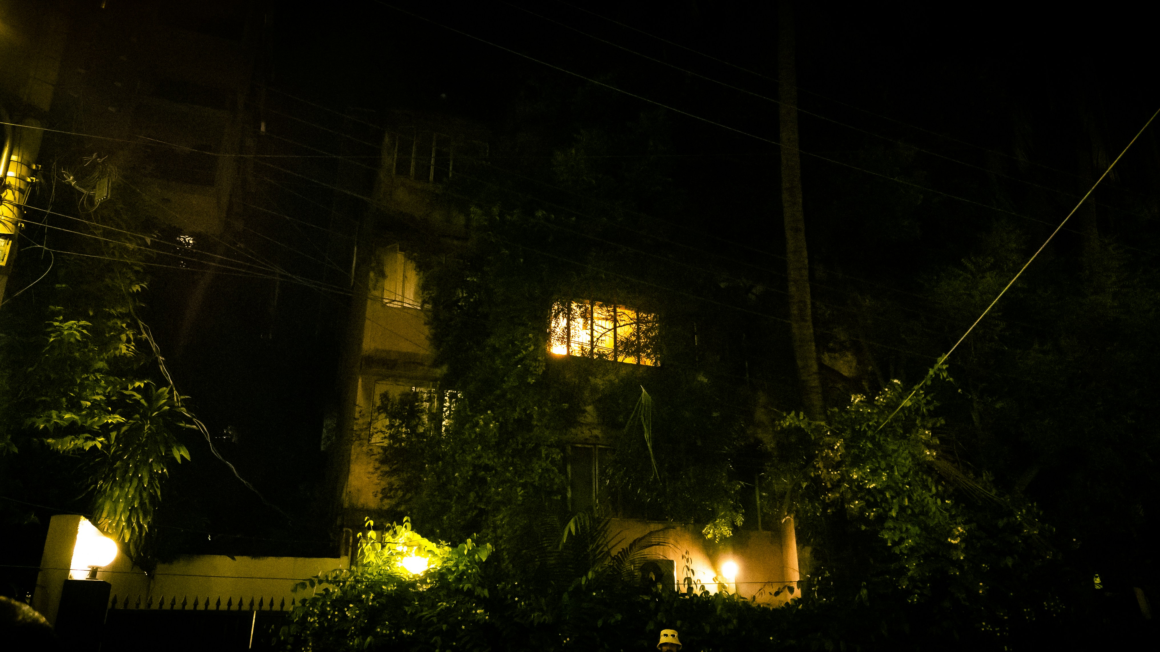 30k+ House At Night Pictures | Download Free Images on Unsplash