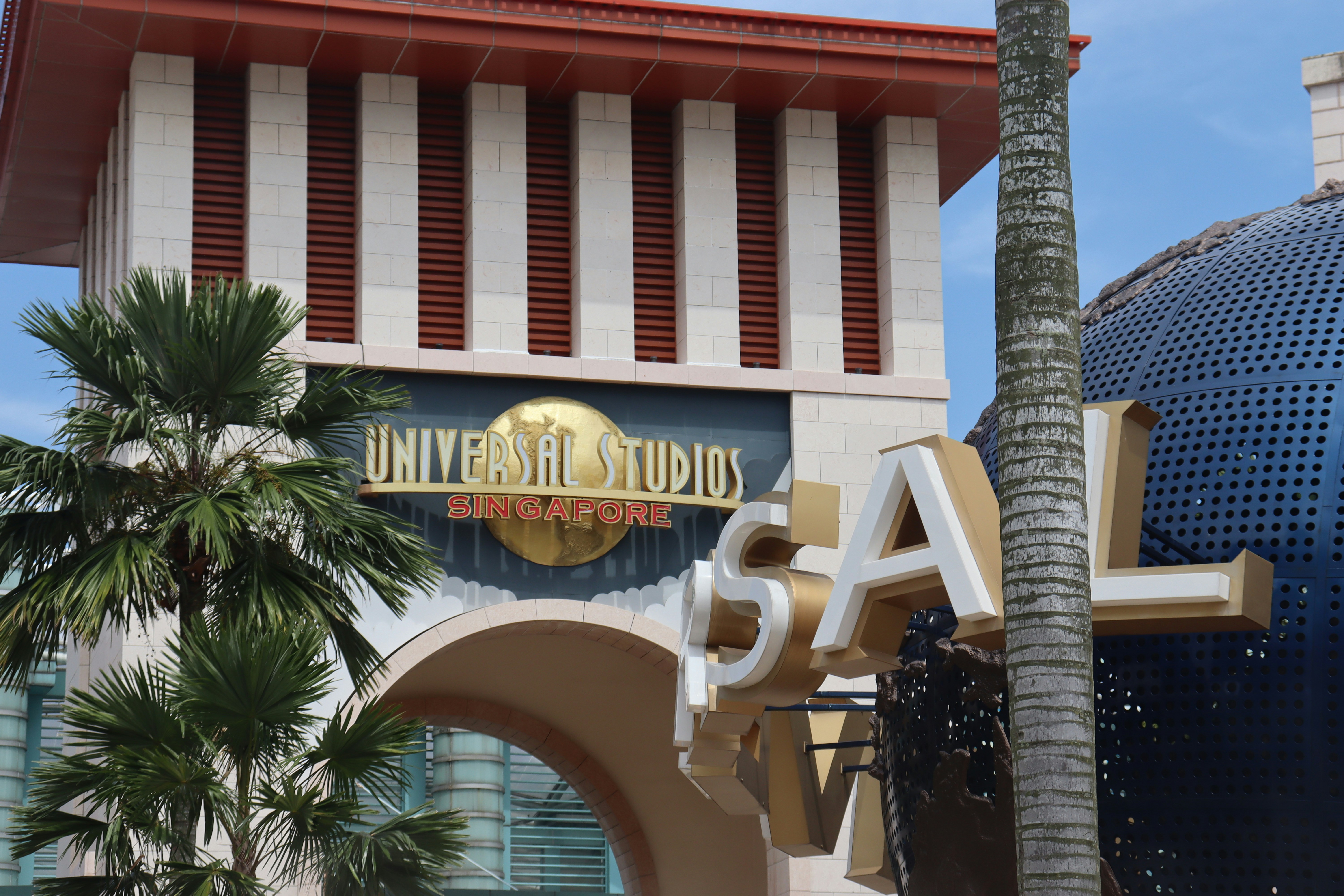 A building with a sign that says universal studios photo – Free Travel ...