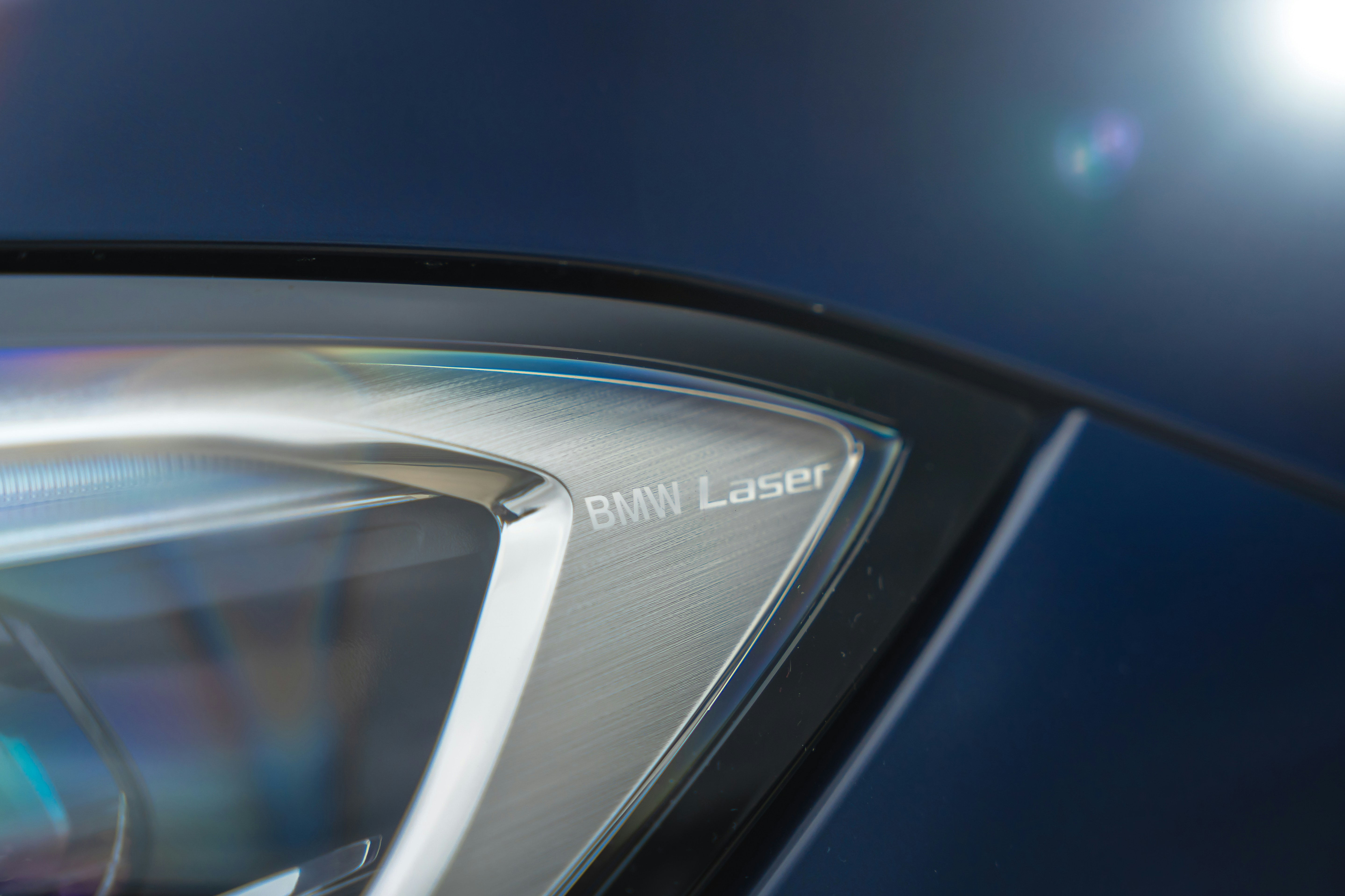A close up of a car's rear view mirror photo – Free Wallpaper Image on ...