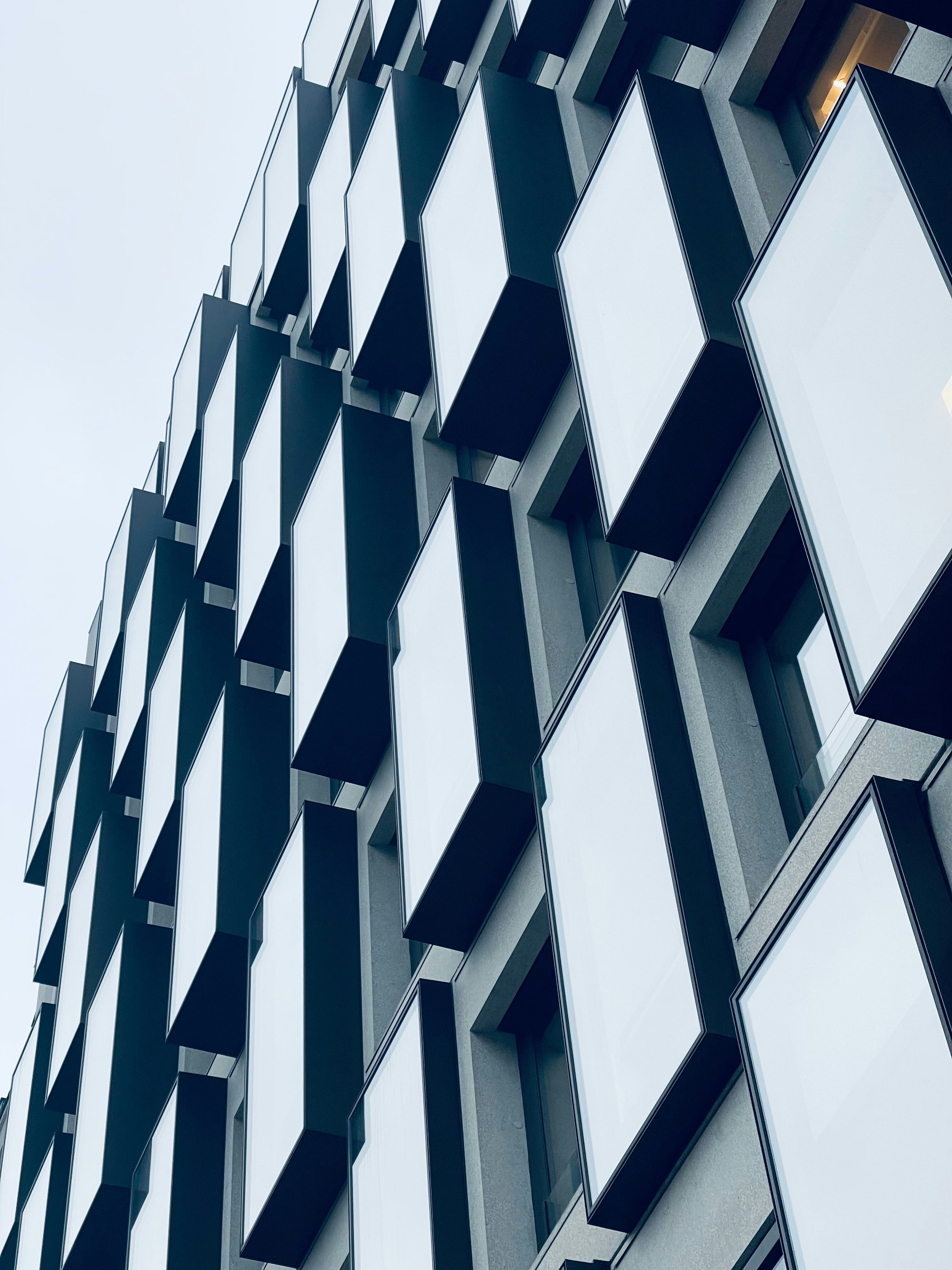 Protruding Squares: Geometry on a Modern Facade
