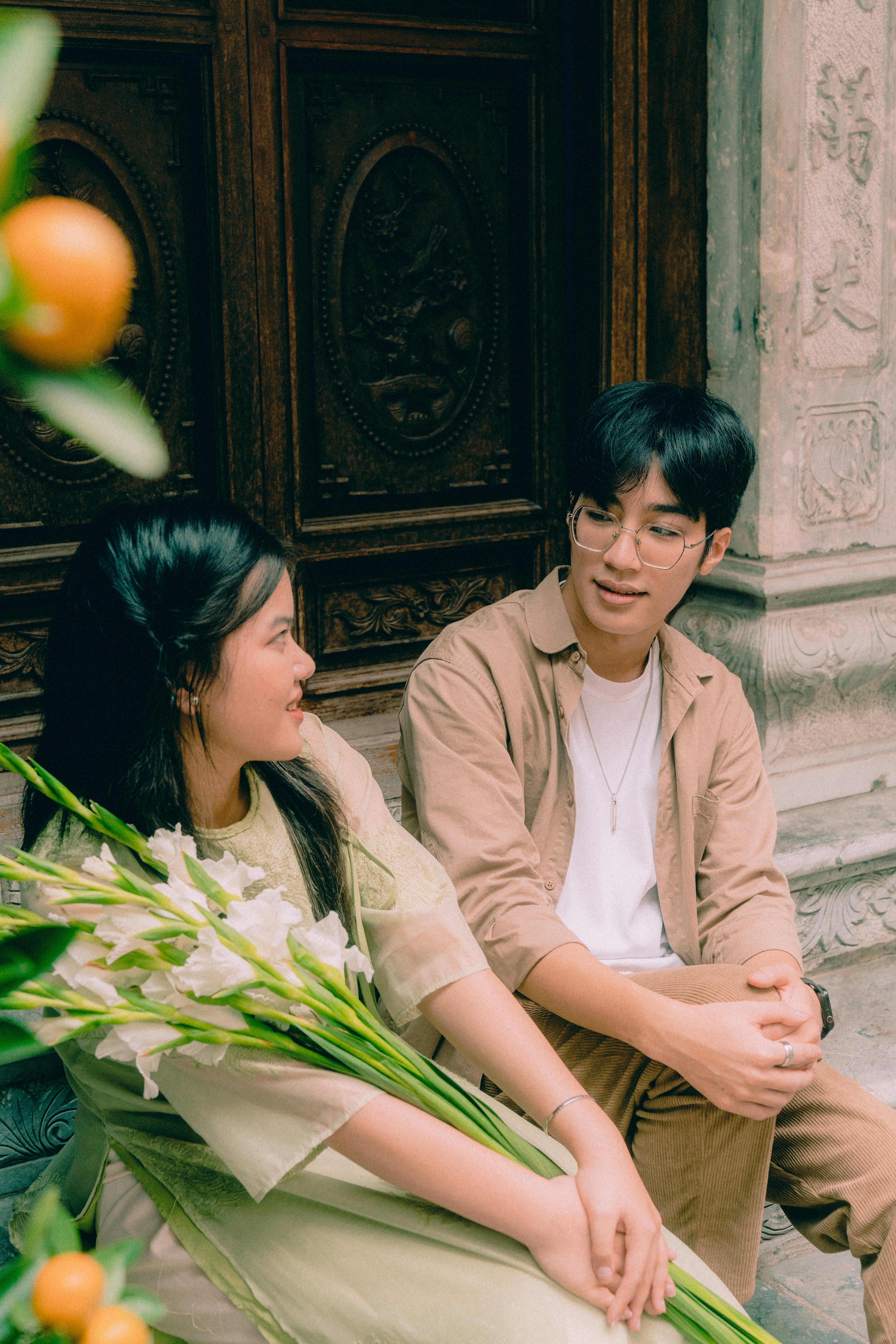 Soft Glances on a Warm Courtyard