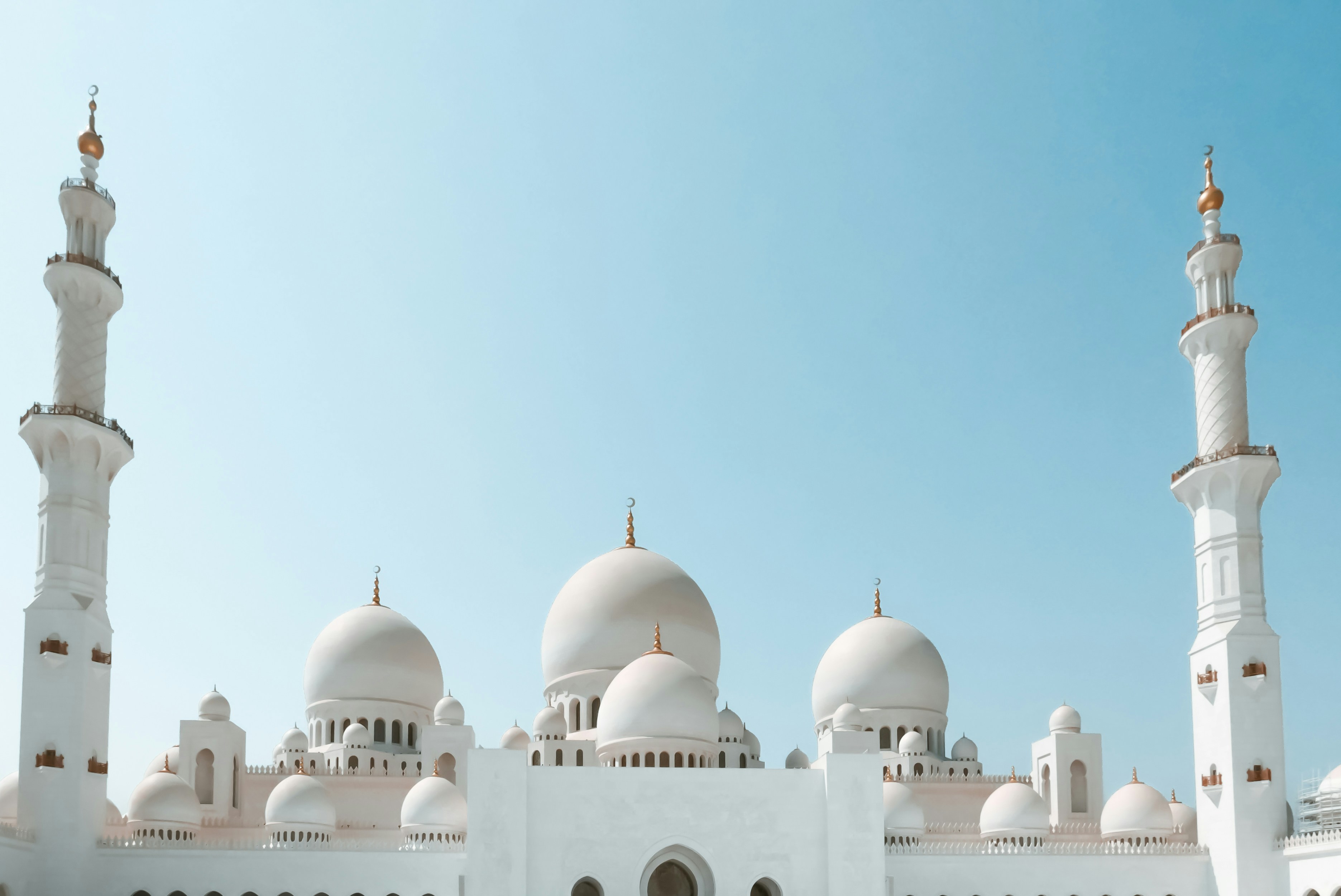 A large white building with two tall white towers photo – Free Blue ...