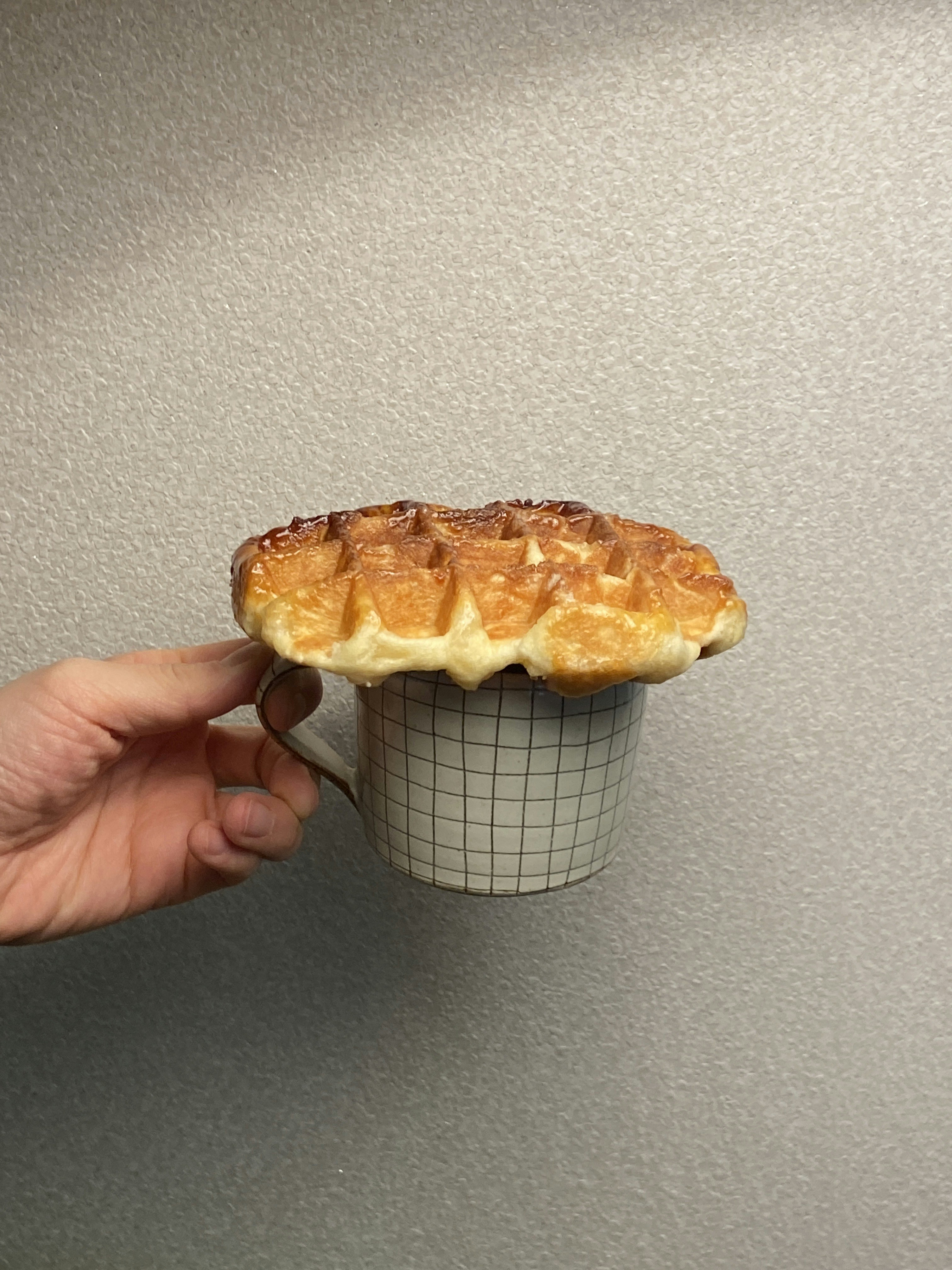 Lattice Crown on a Checkered Vessel: A Pastry Balancing Act