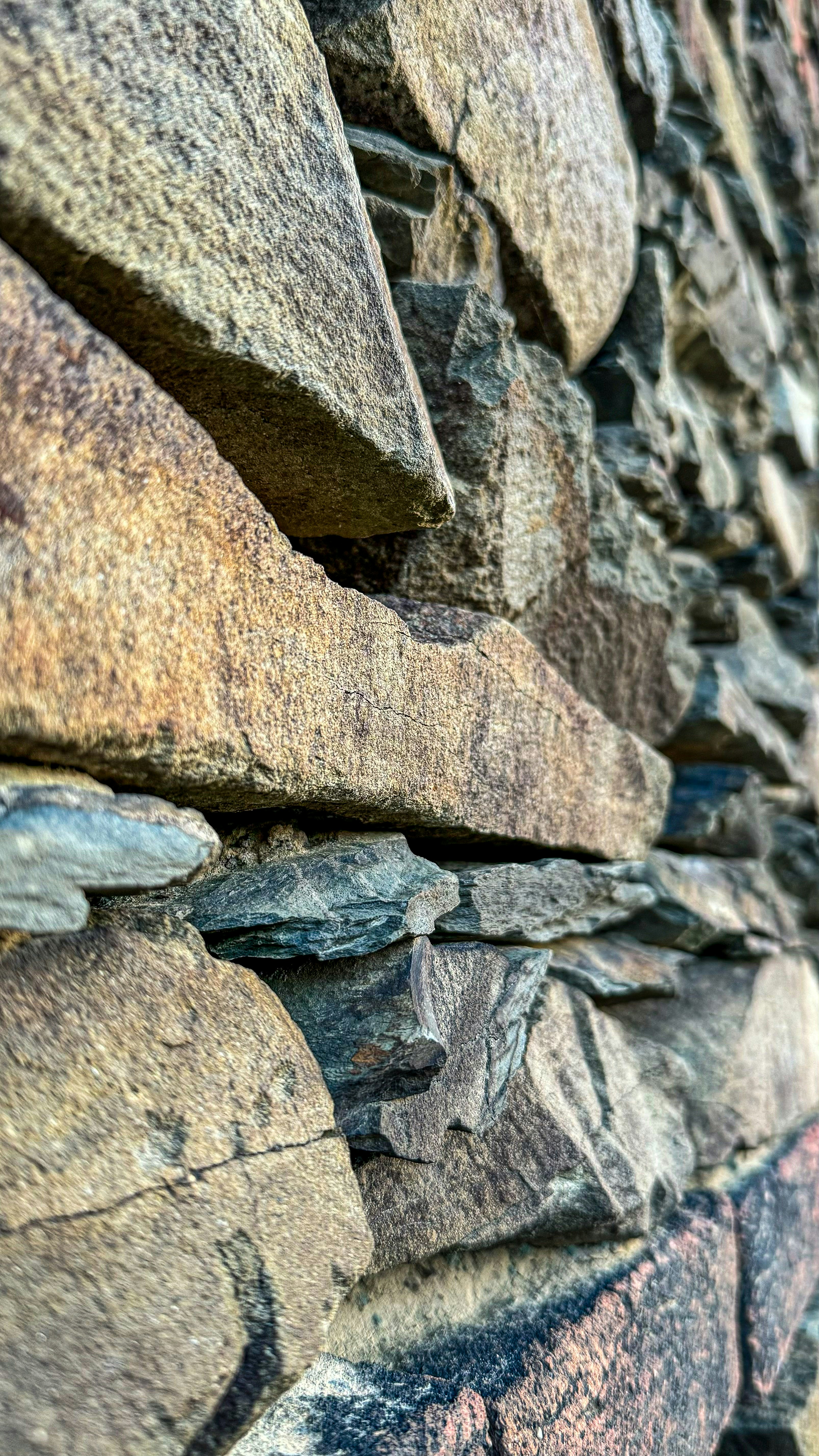 Gros plan d’un mur de roches photo – Photo Česko Gratuite sur Unsplash