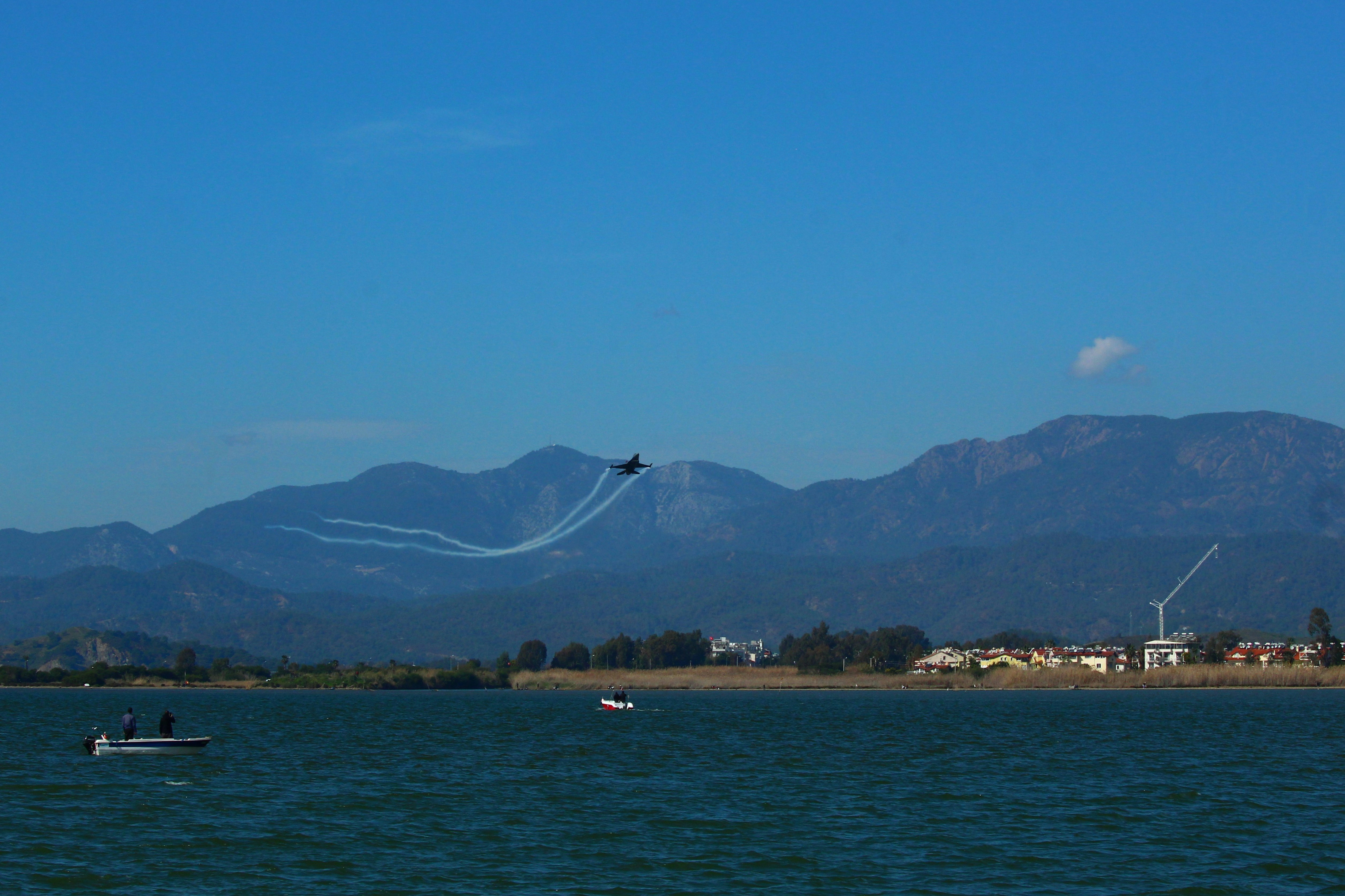 Aerial Ribbon: Skywriting Over Quiet Bay