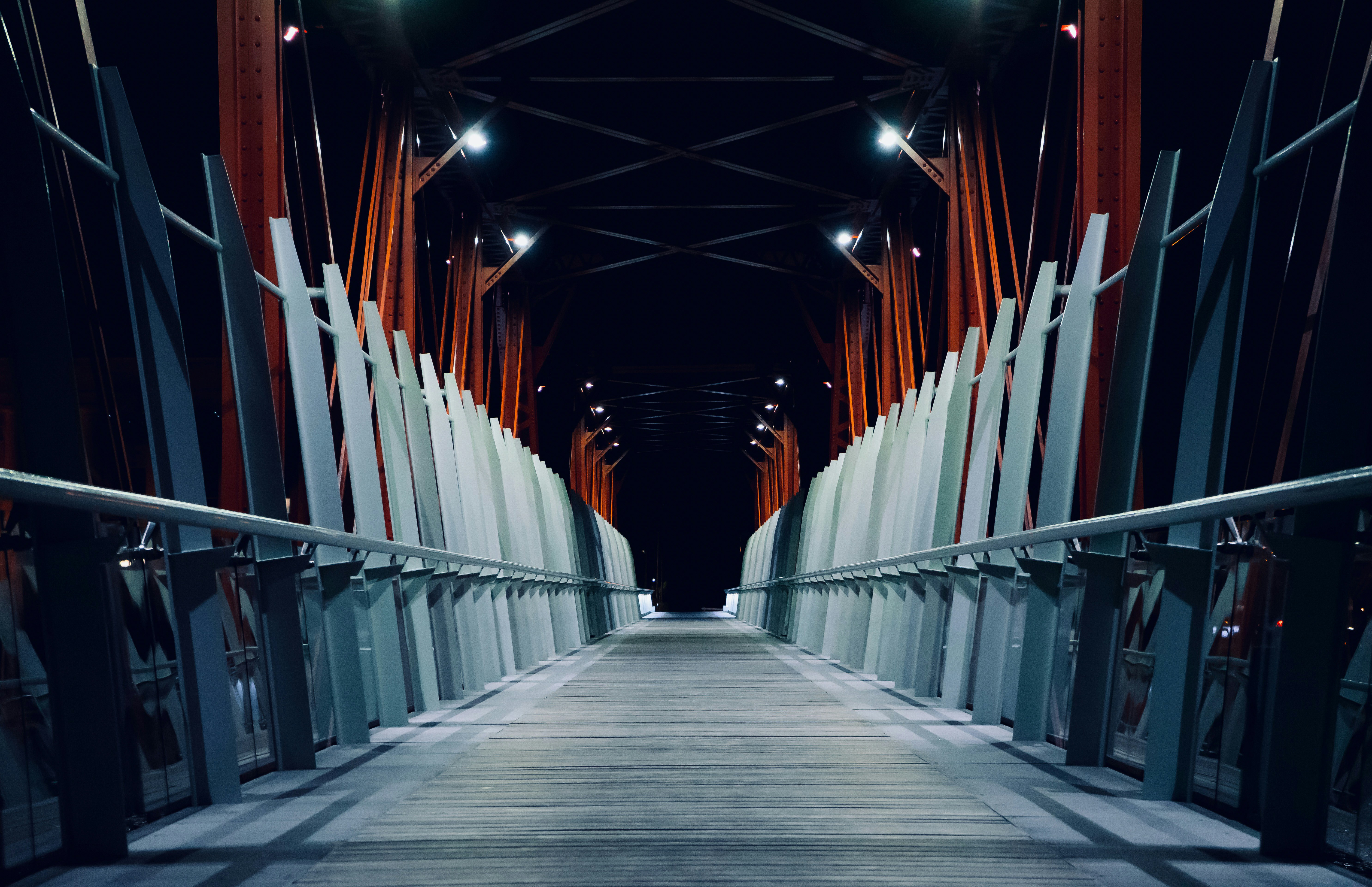 A very long bridge with lights on it photo – Free City Image on Unsplash