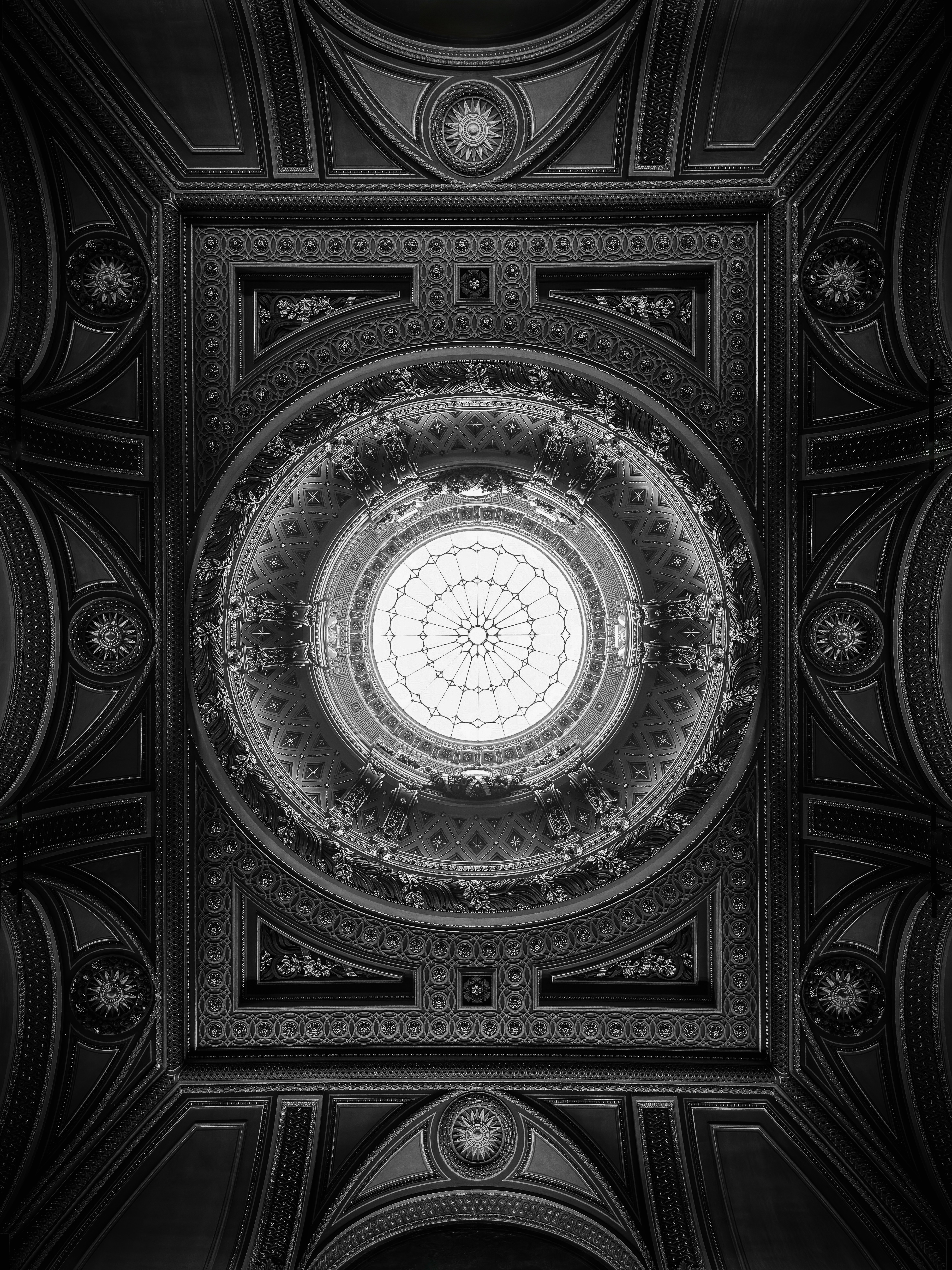 A circular window in the ceiling of a building photo – Free Fitzwilliam ...