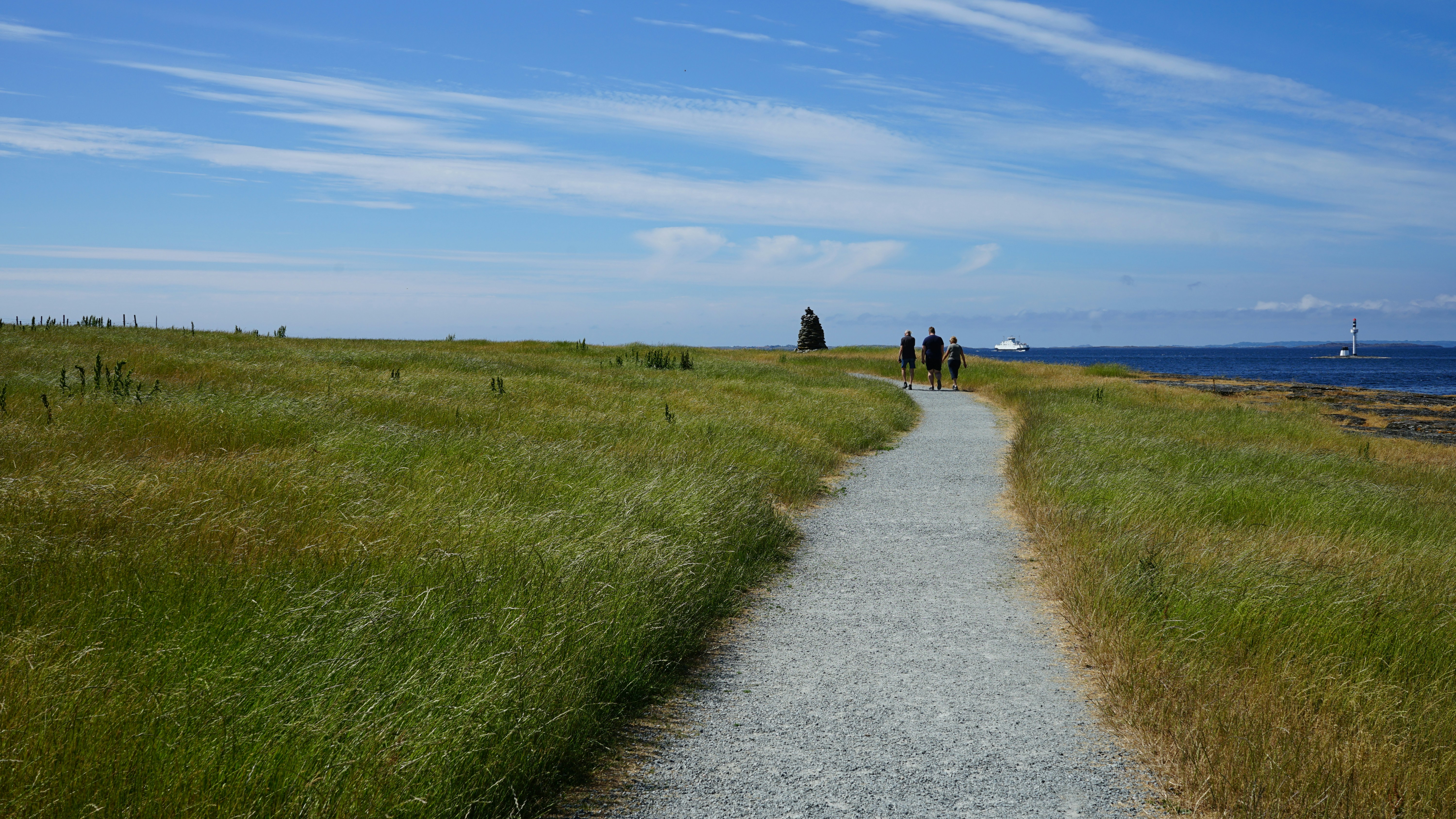 Dune Path to the Horizon: A Quiet Coastal Walk