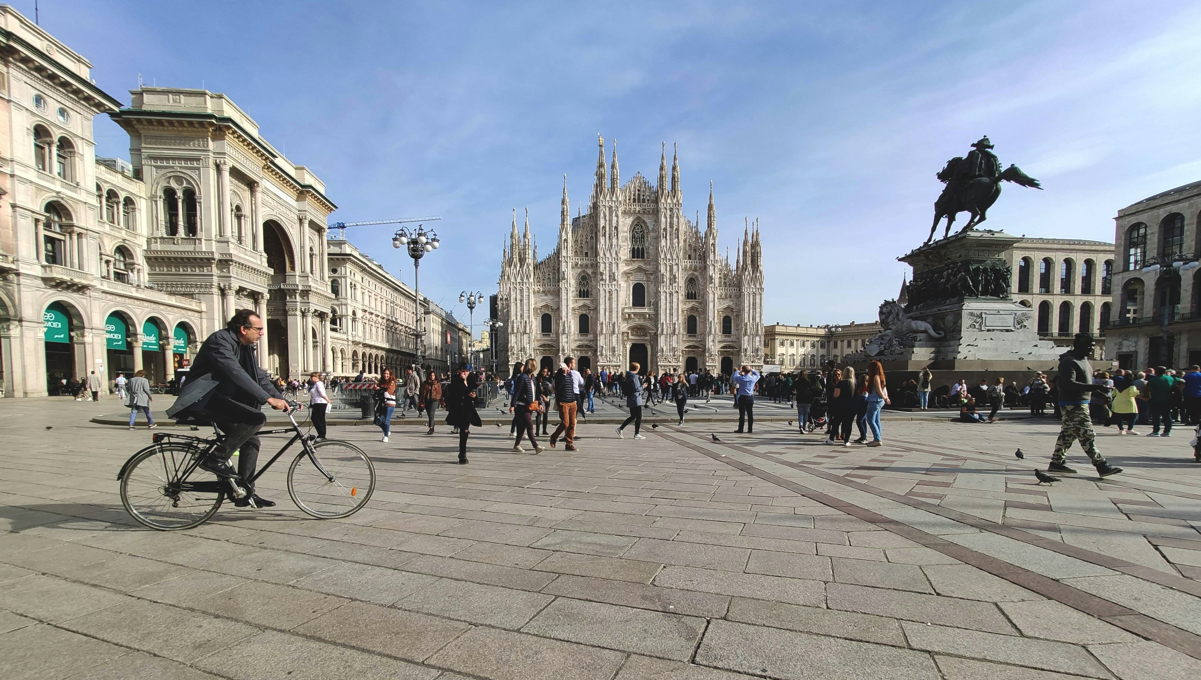 Milano Dome Square
