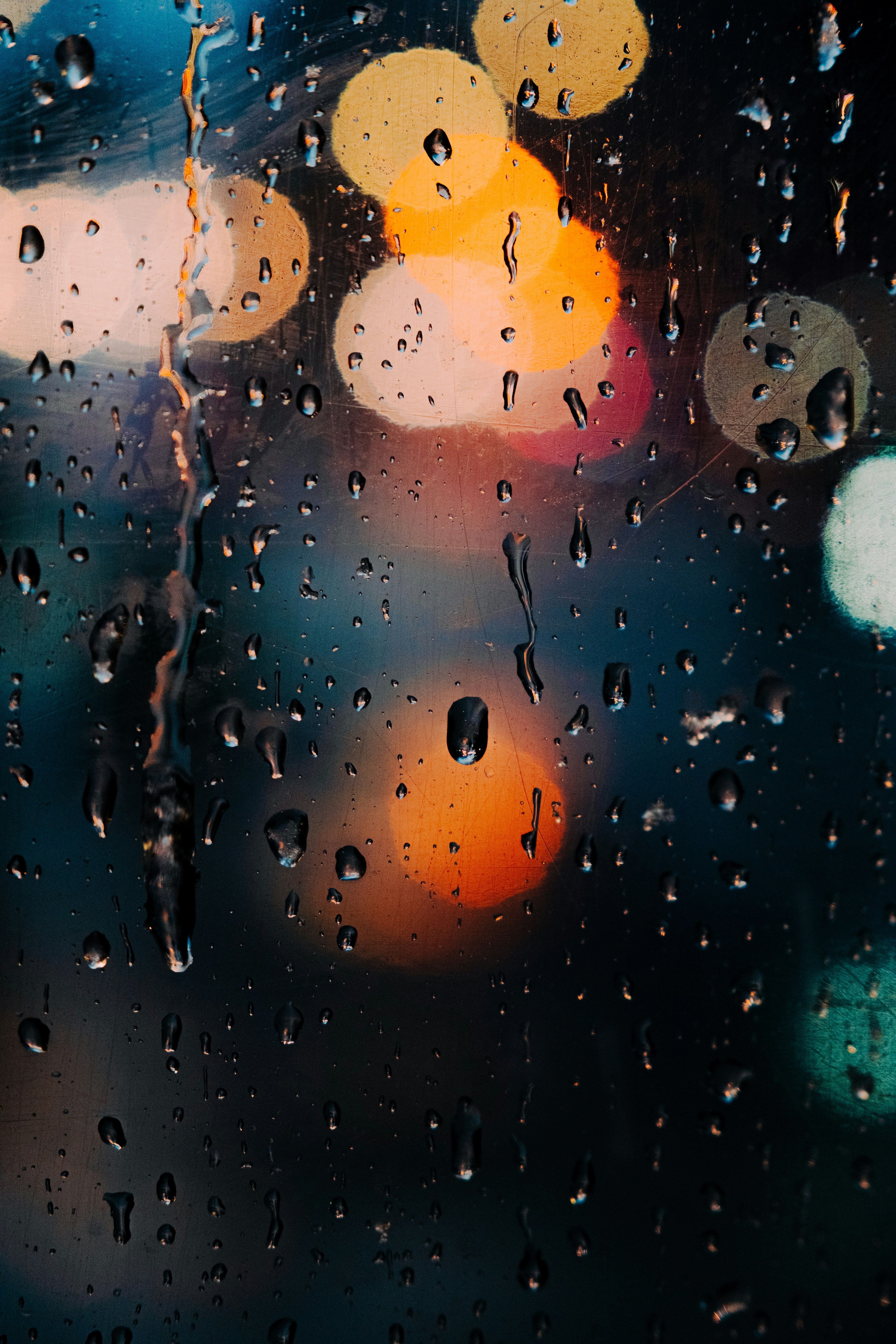 A close up of a rain covered window photo – Free Bokeh Image on Unsplash