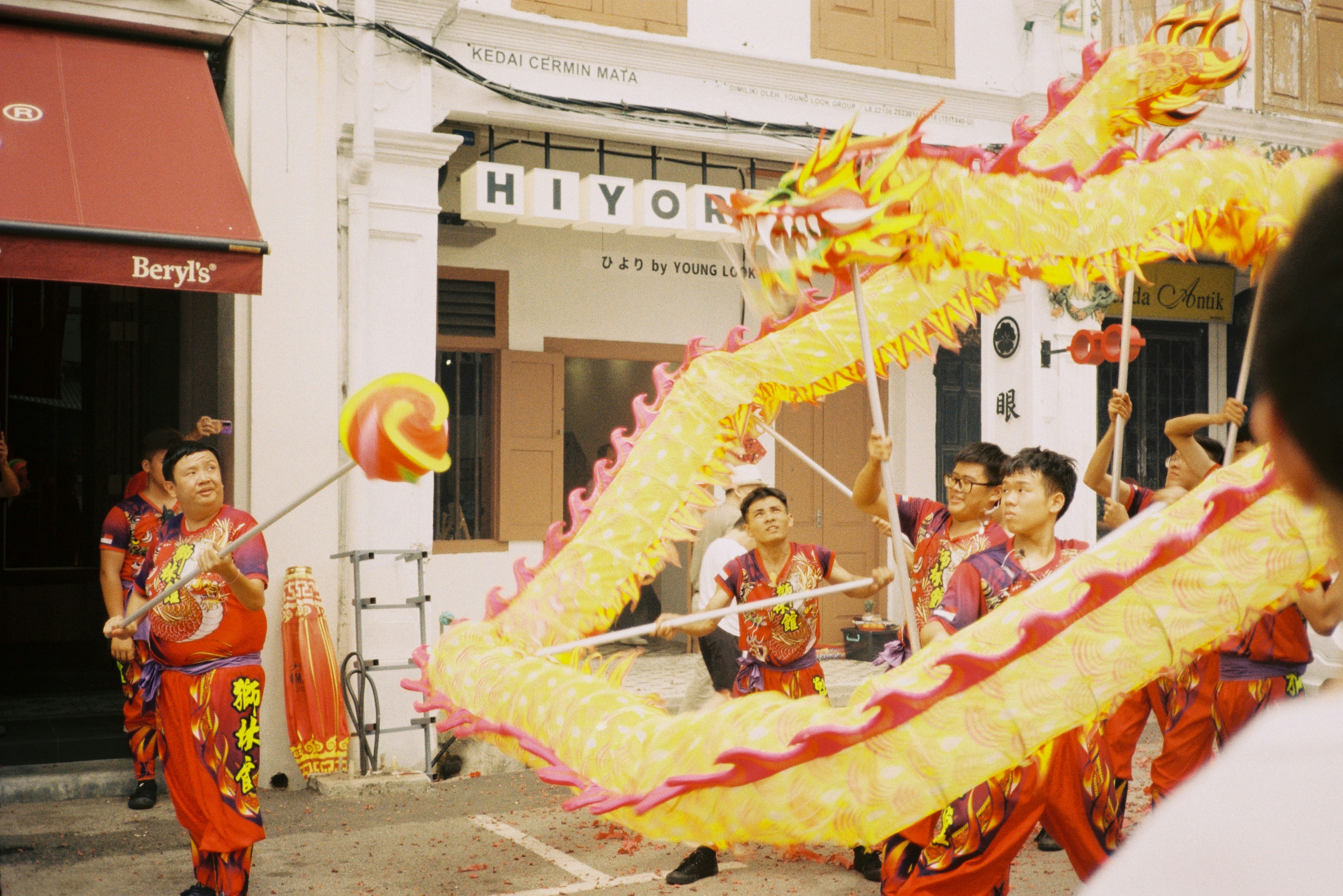 Dragon dance, 舞龍/舞龙 in Malaysia
