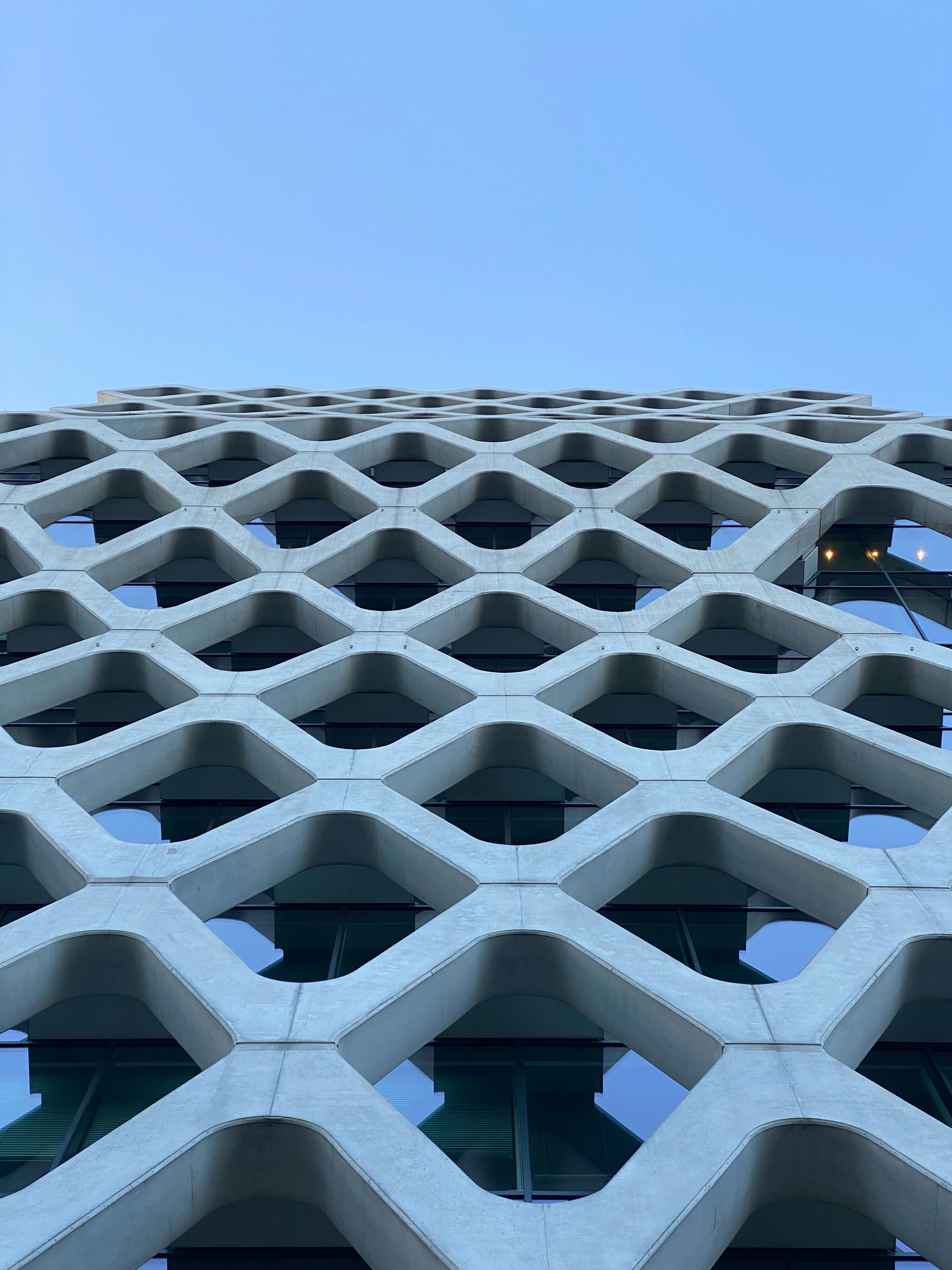 Ascending Hex Mesh: A Concrete Honeycomb Tower