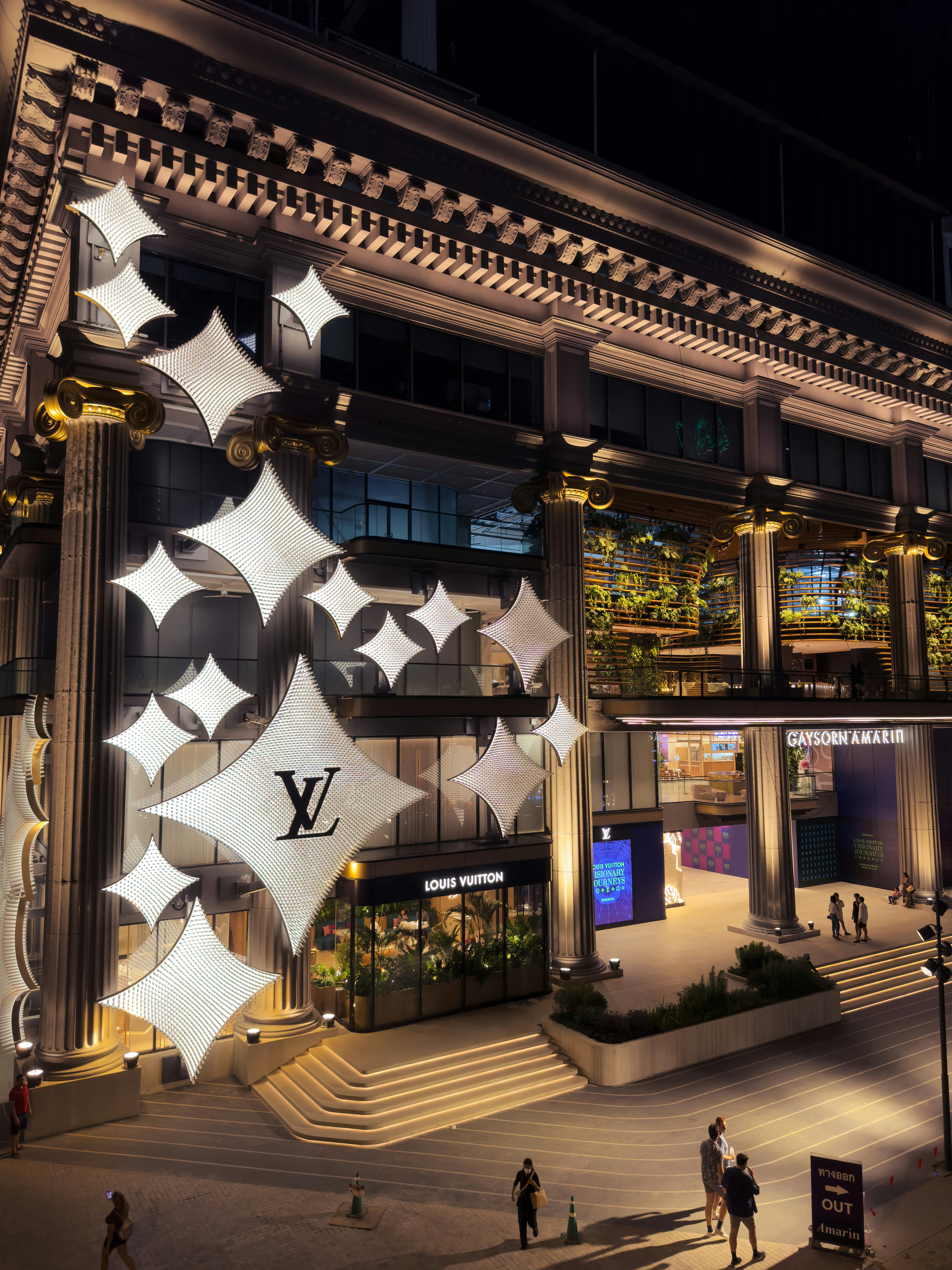 Le Café Louis Vuitton Bangkok #lecafelousvuitton #louisvuitton #gaysornamarin #bangkok #thailand