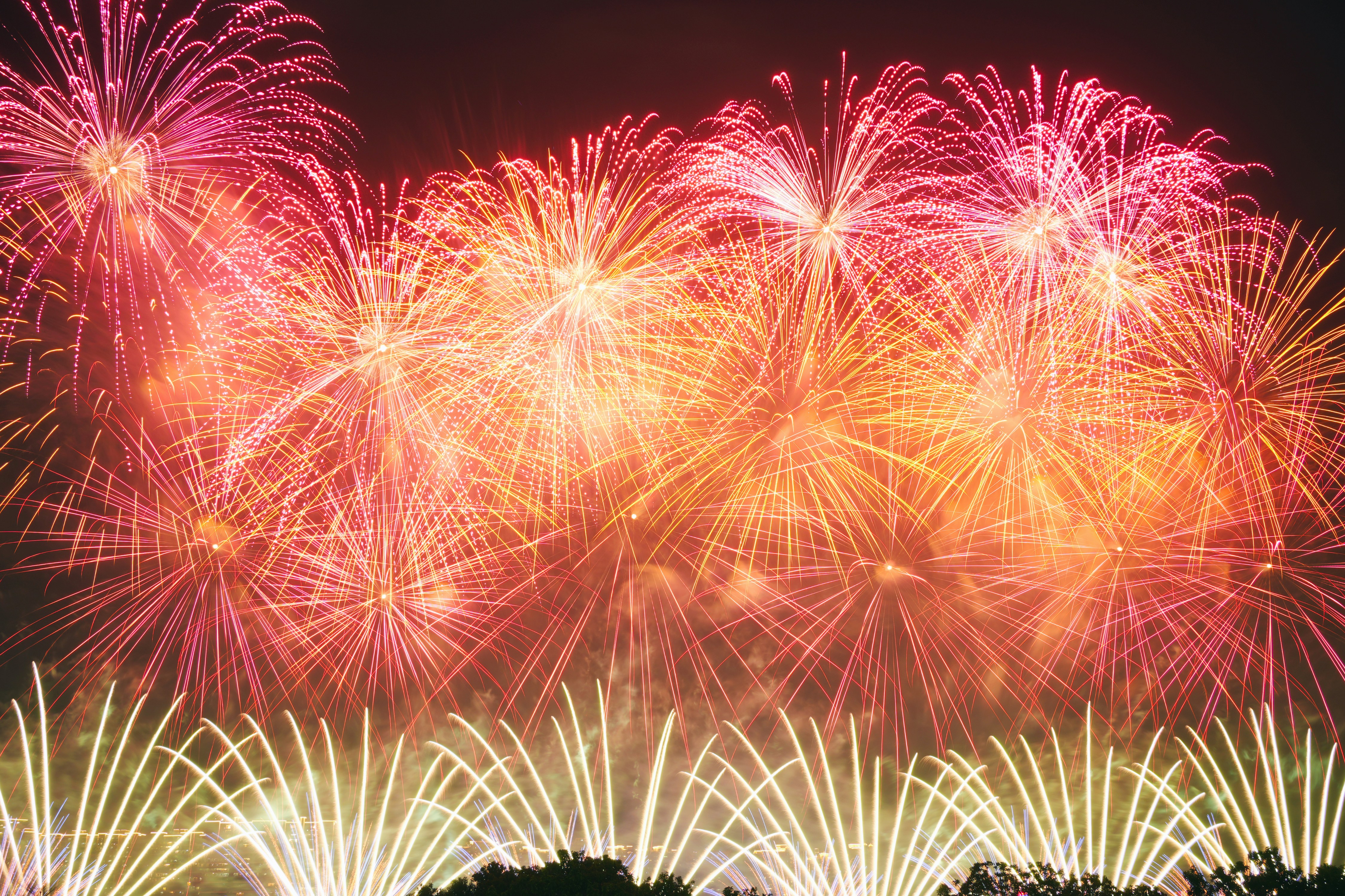 A bunch of fireworks that are in the sky photo – Free Fireworks Image ...