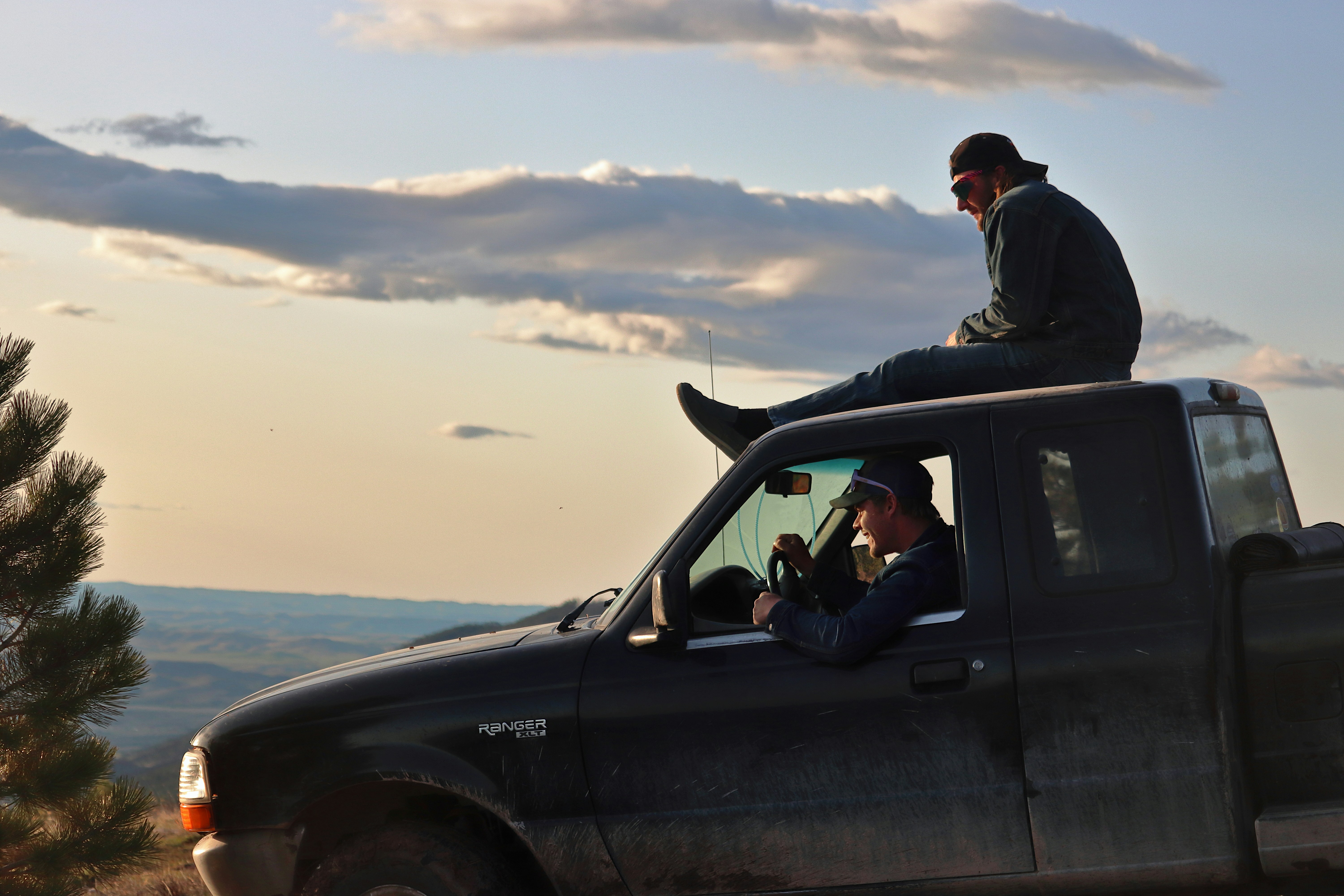 Carry Crew: A Pickup Coasting on the Edge of Dusk