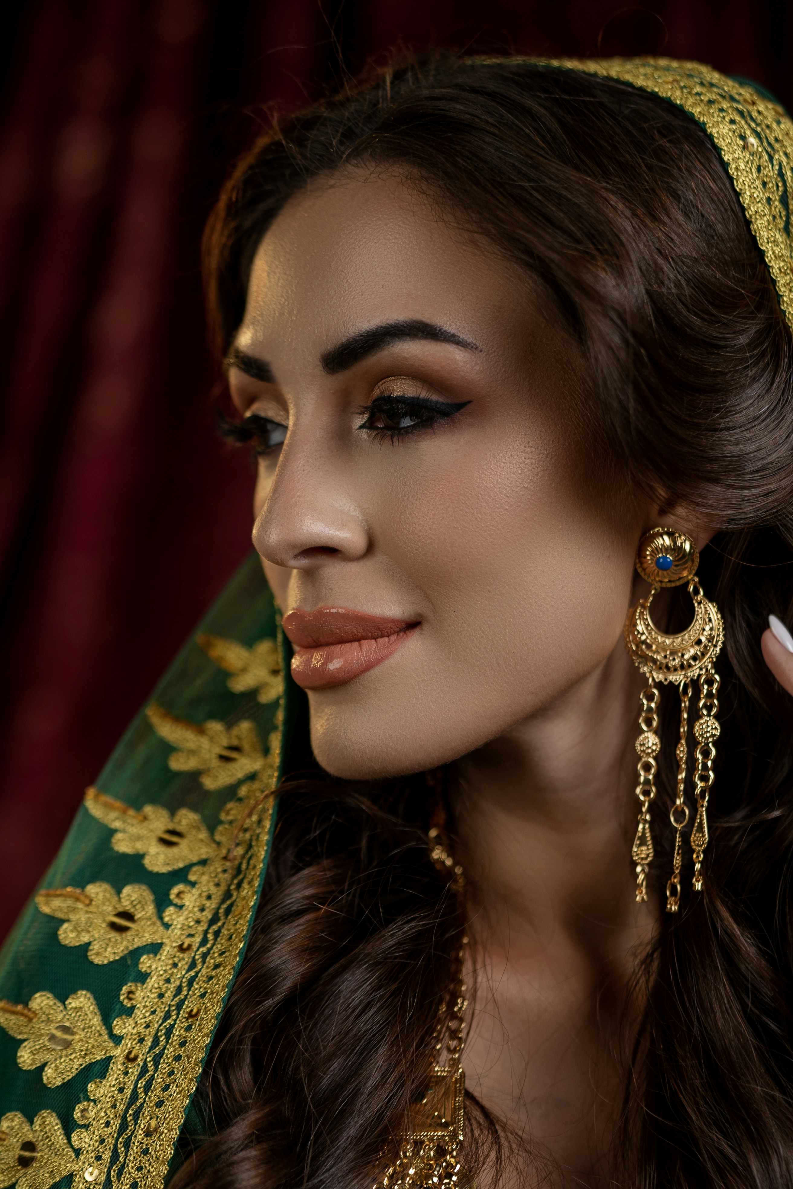 girl wearing a green color beautiful saree