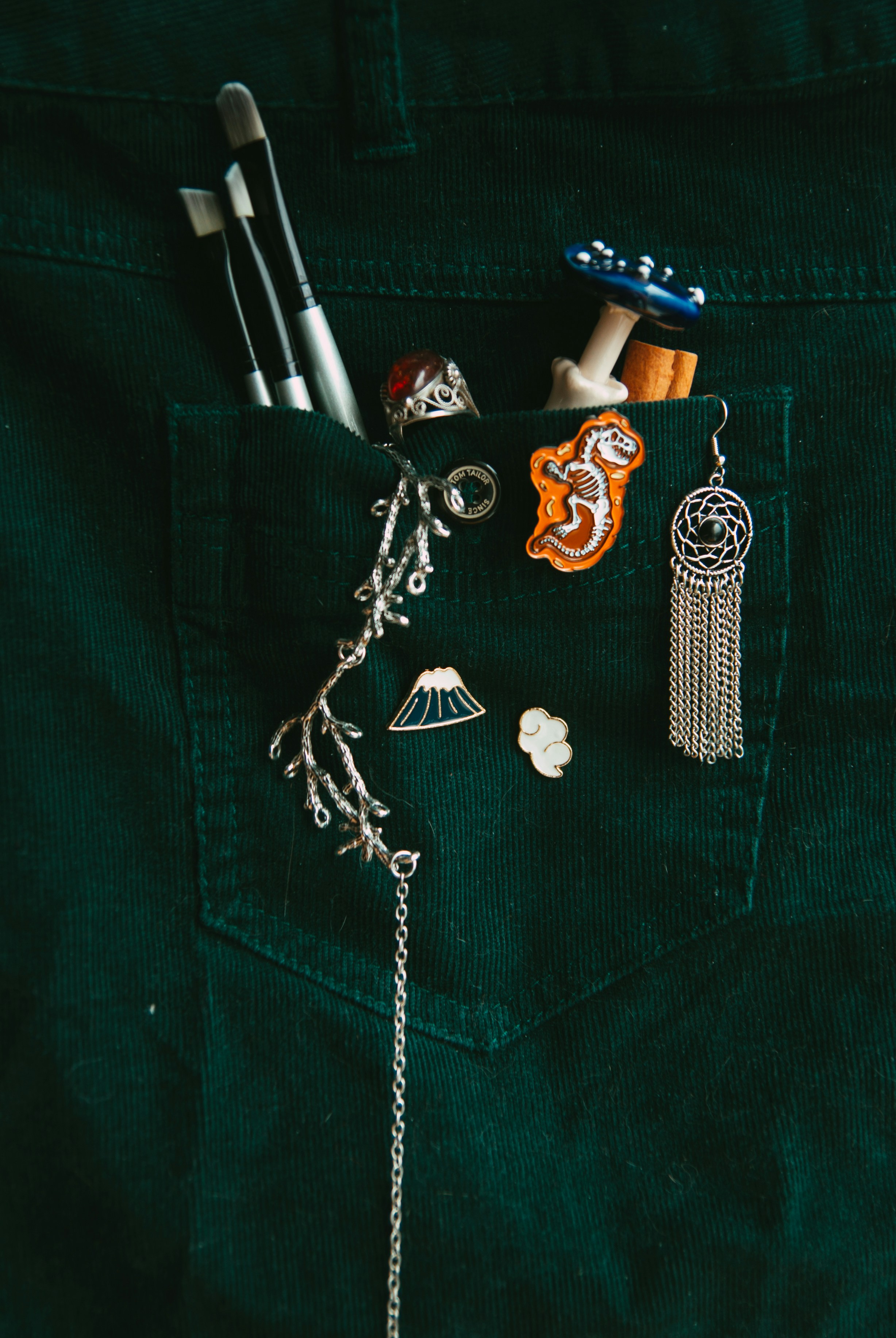 Pocketful of Color: Pins and Tools in a Denim Heart