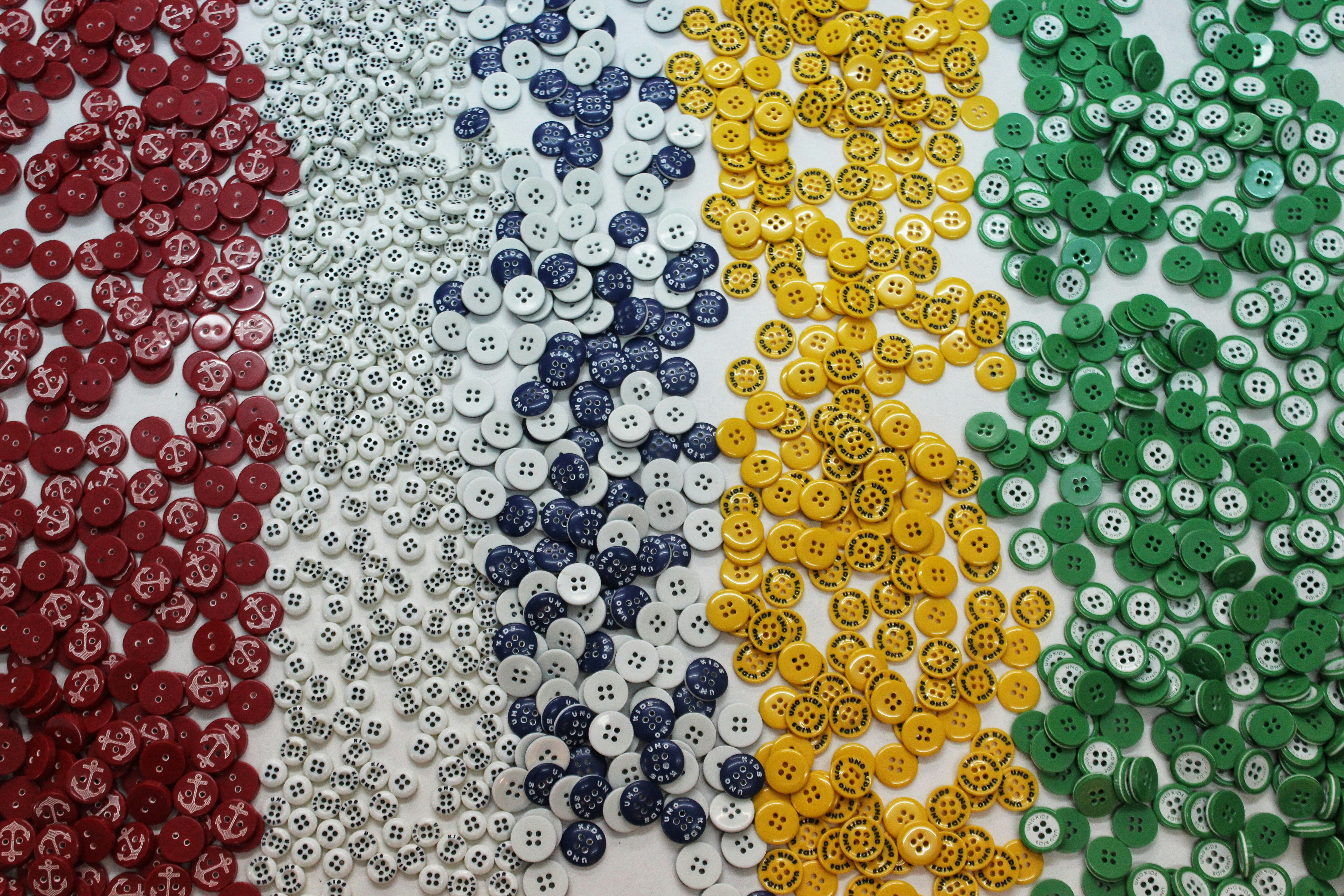 Rainbow Stripes: close-up of layered color buttons