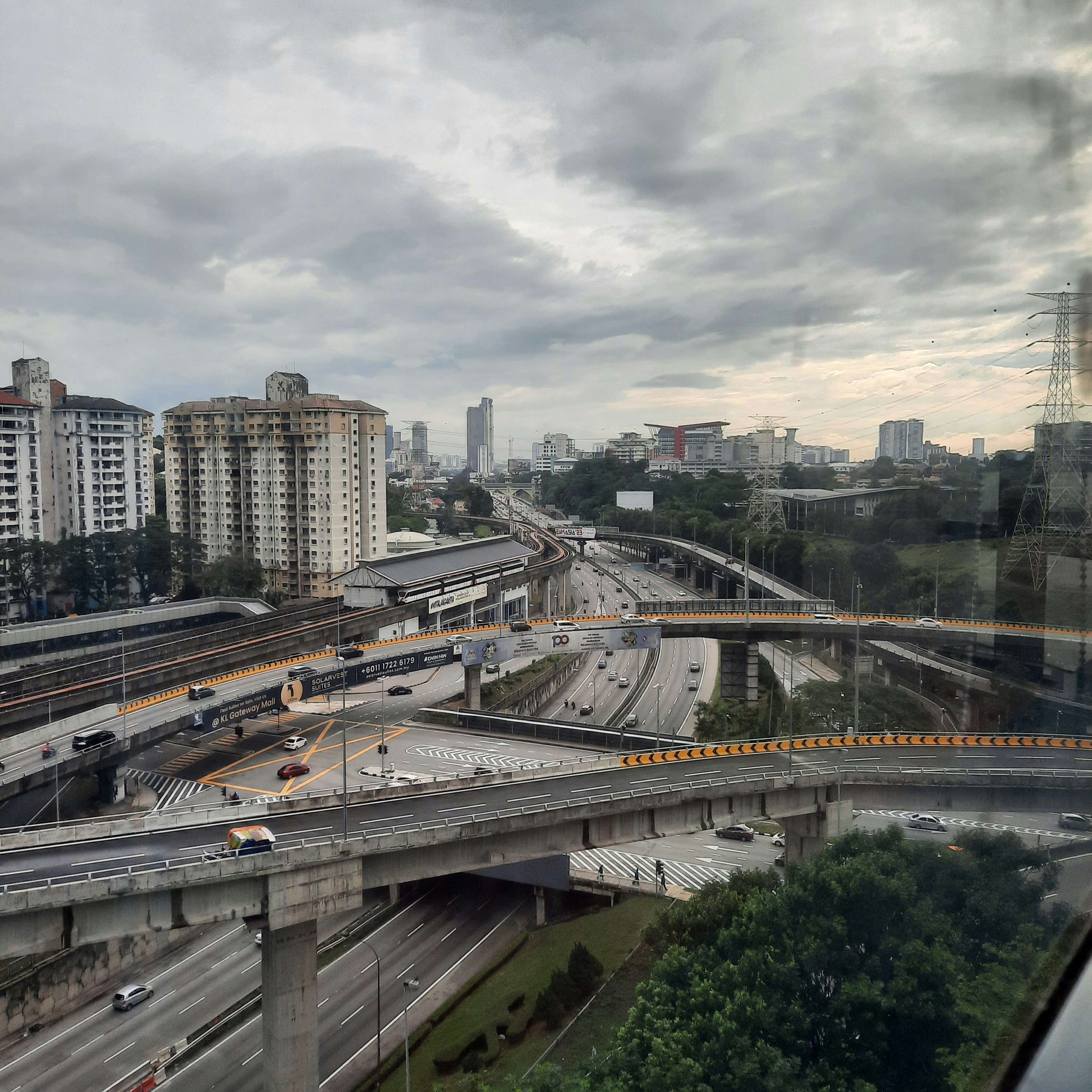 A view of a highway from a window photo – Free Road Image on Unsplash