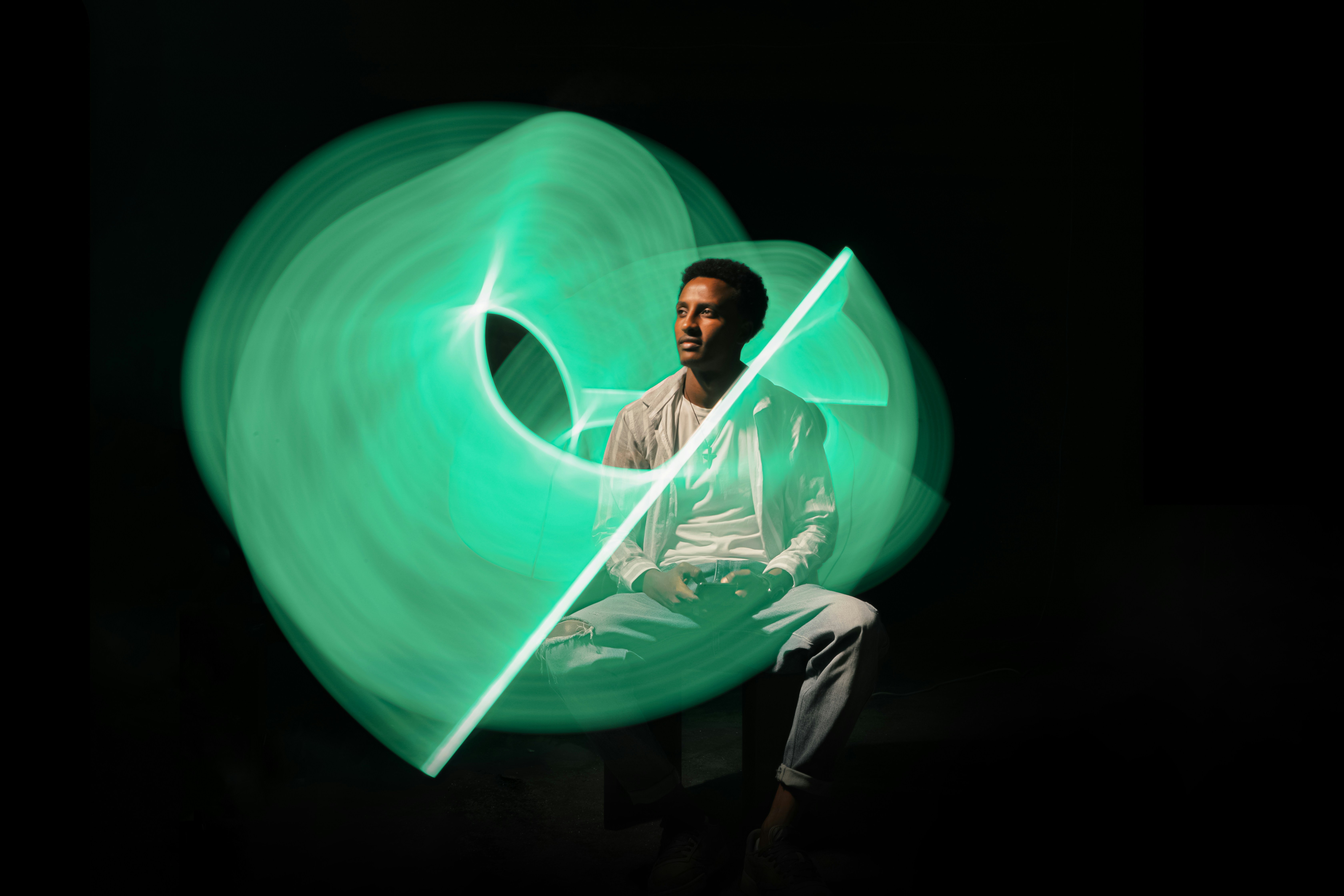 Spin of the Light: A Portrait in Green Motion