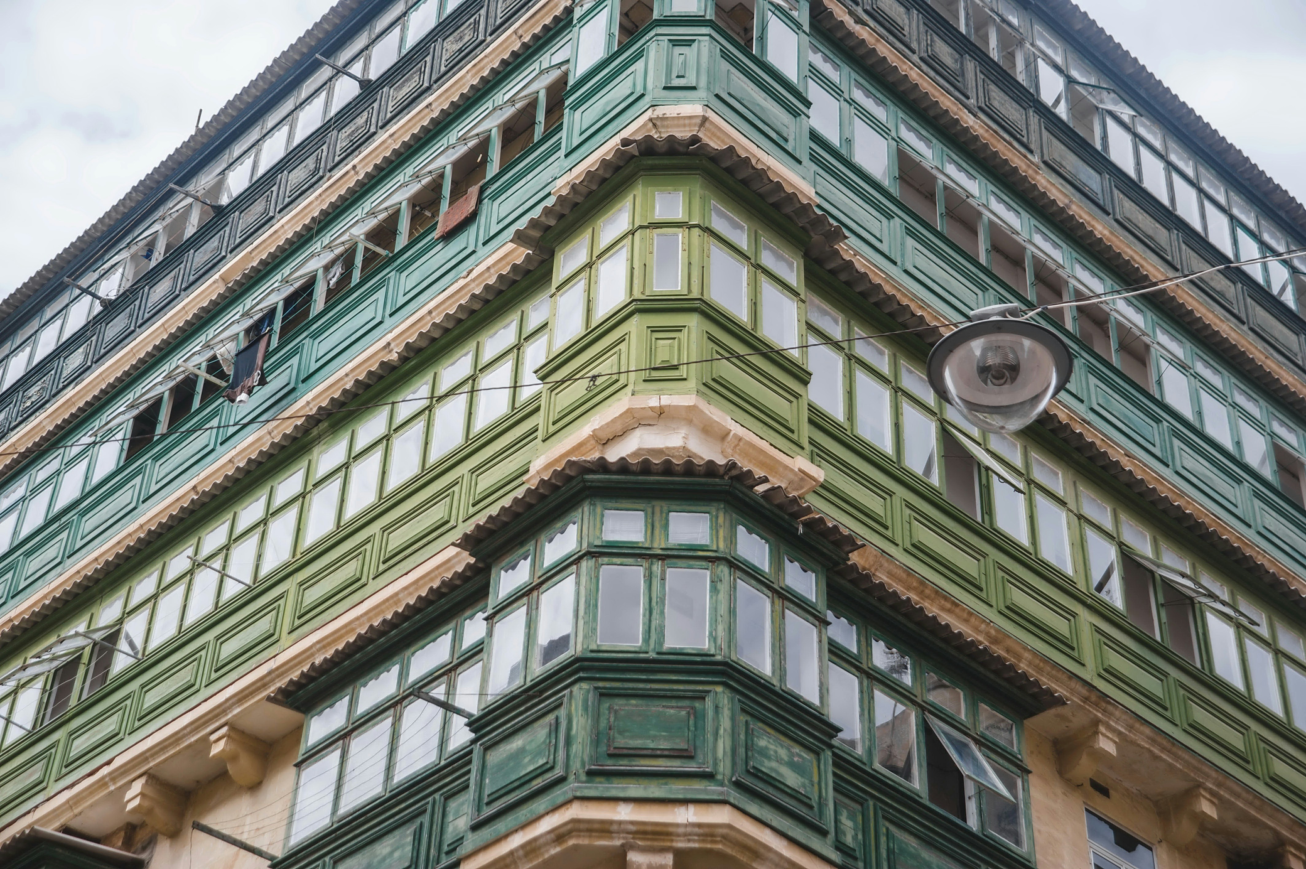 Emerald Facade at the Diagonal Corner