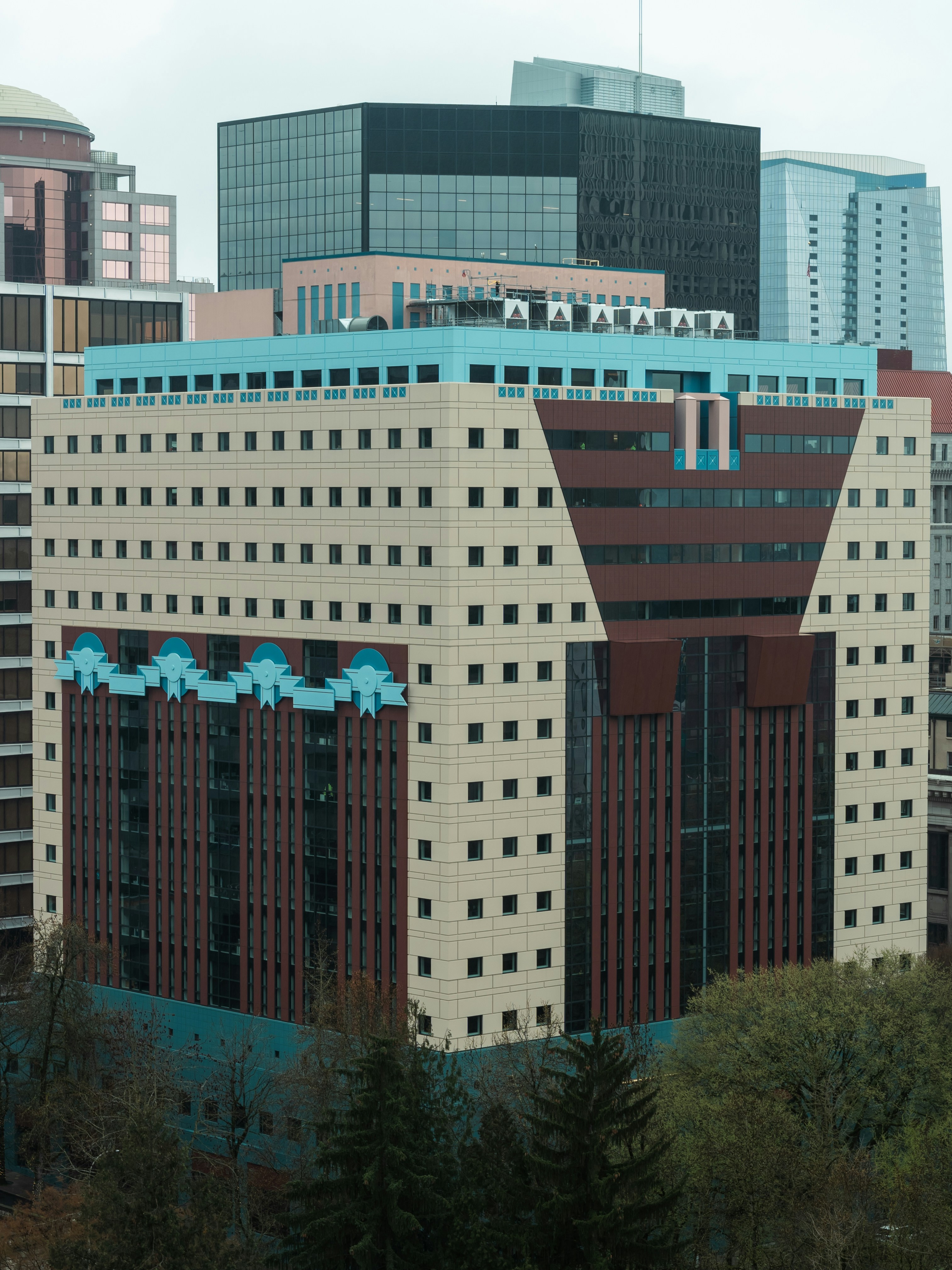 Architectural Harmony: A Modern Retro FusionXimin Lin