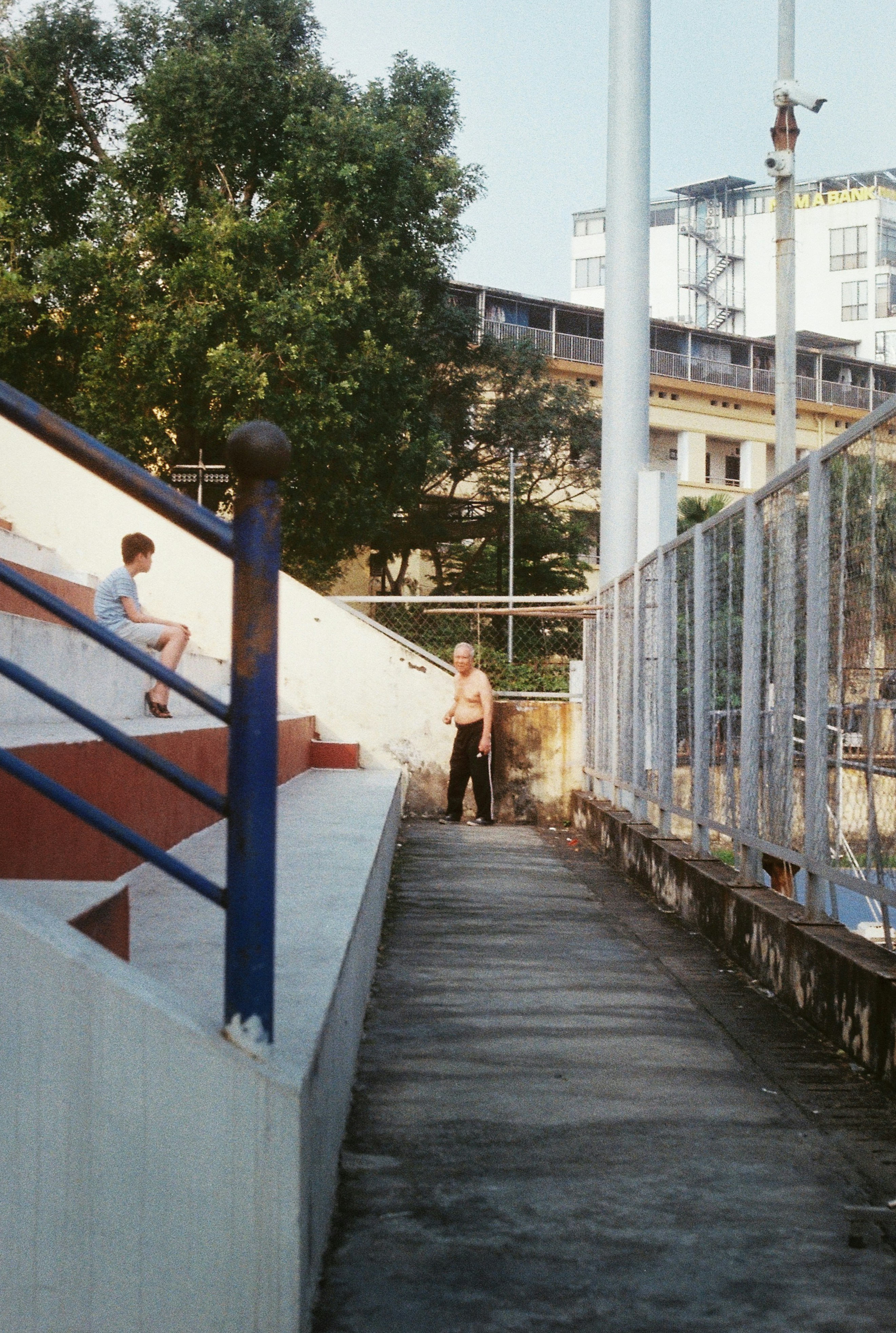 Photo by Nguyễn Hiệp with Fujifilm SP-3000